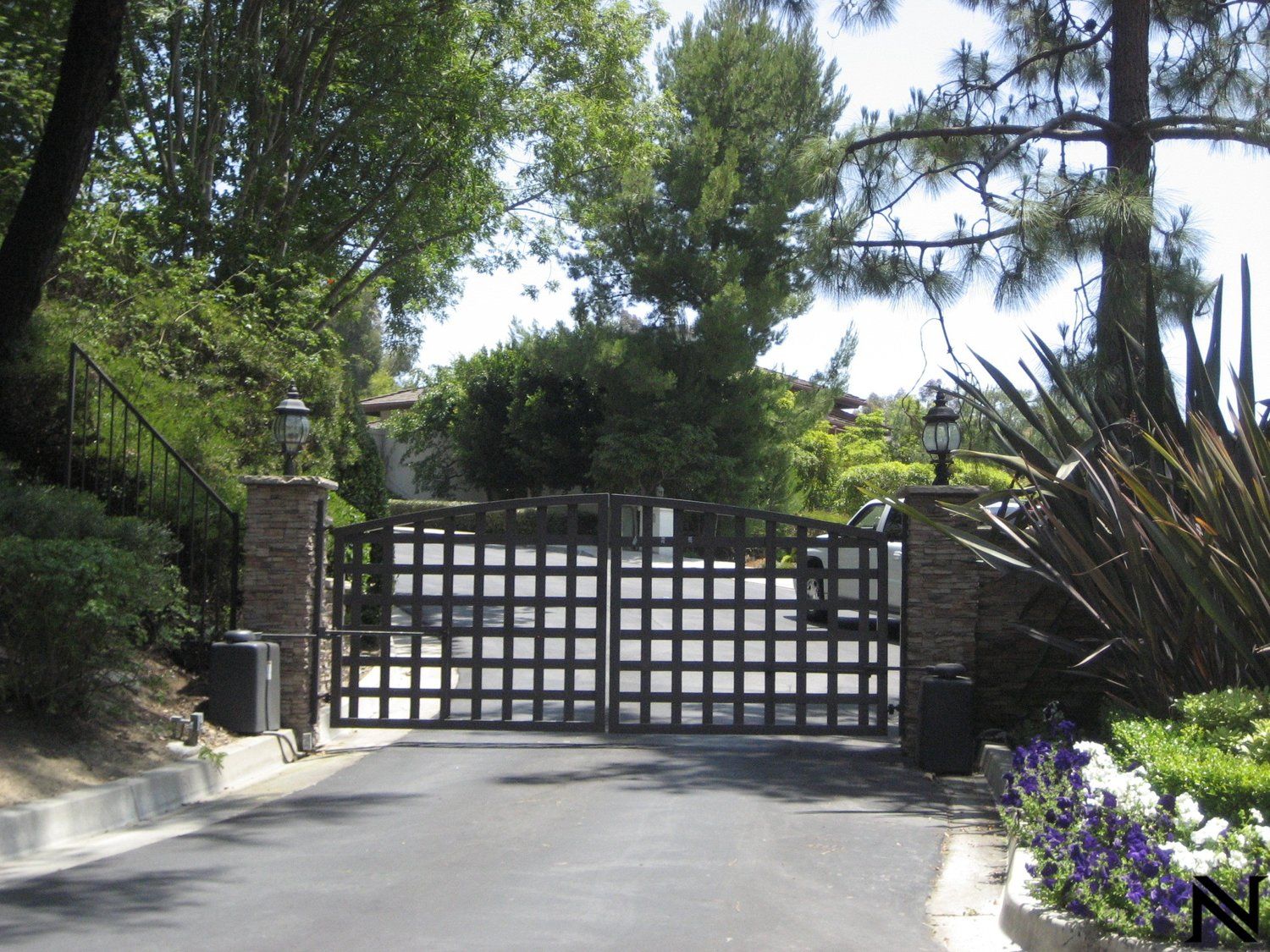Modern Driveway Gates | Naddour's Custom Metalworks | SoCal