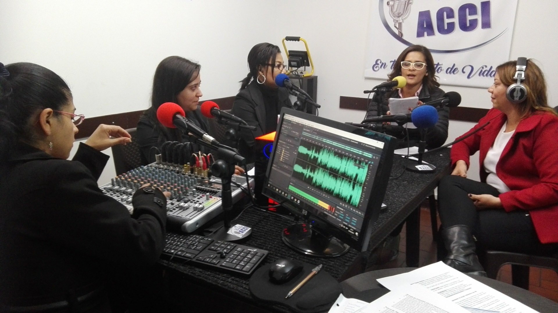 ACADEMIA COLOMBIANA DE COMUNICACIÓN E IMAGEN