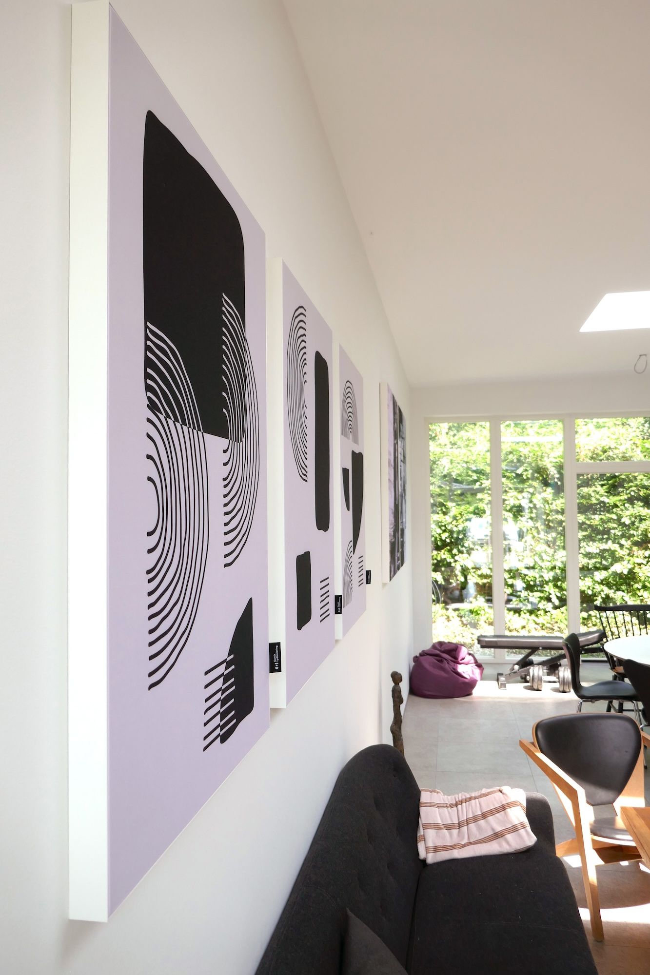 Akustisk dæmpning med akustikbilleder | Stilrent design og dansk produceret