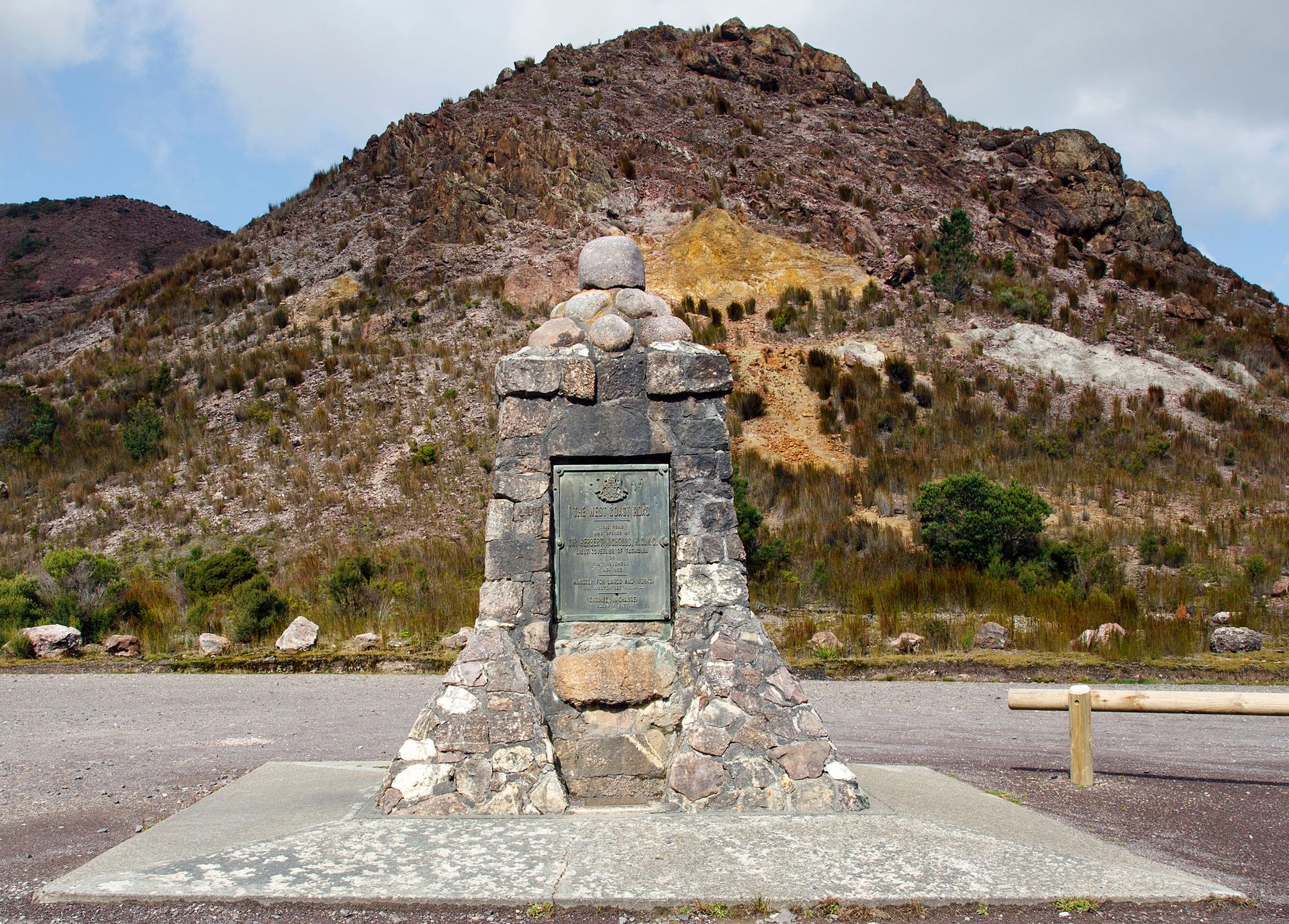 Monument Services | Tamworth, NSW | A Superior Monument