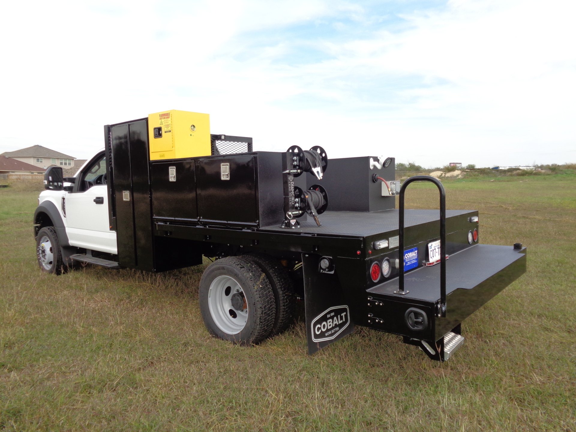 Truck Bodies & Lift Hoists | Tafco Equipment Co.