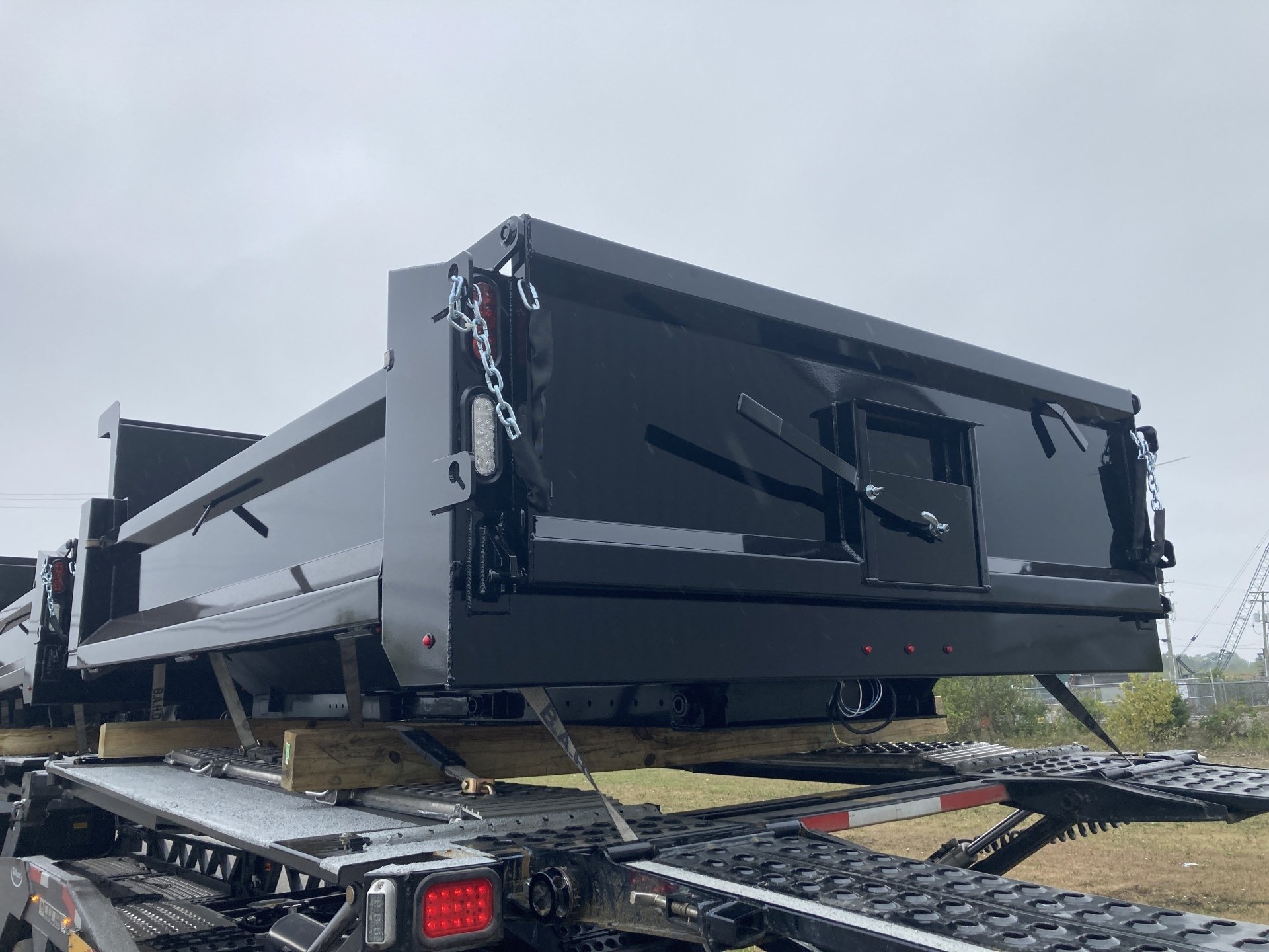 Truck Bodies & Lift Hoists | Tafco Equipment Co.