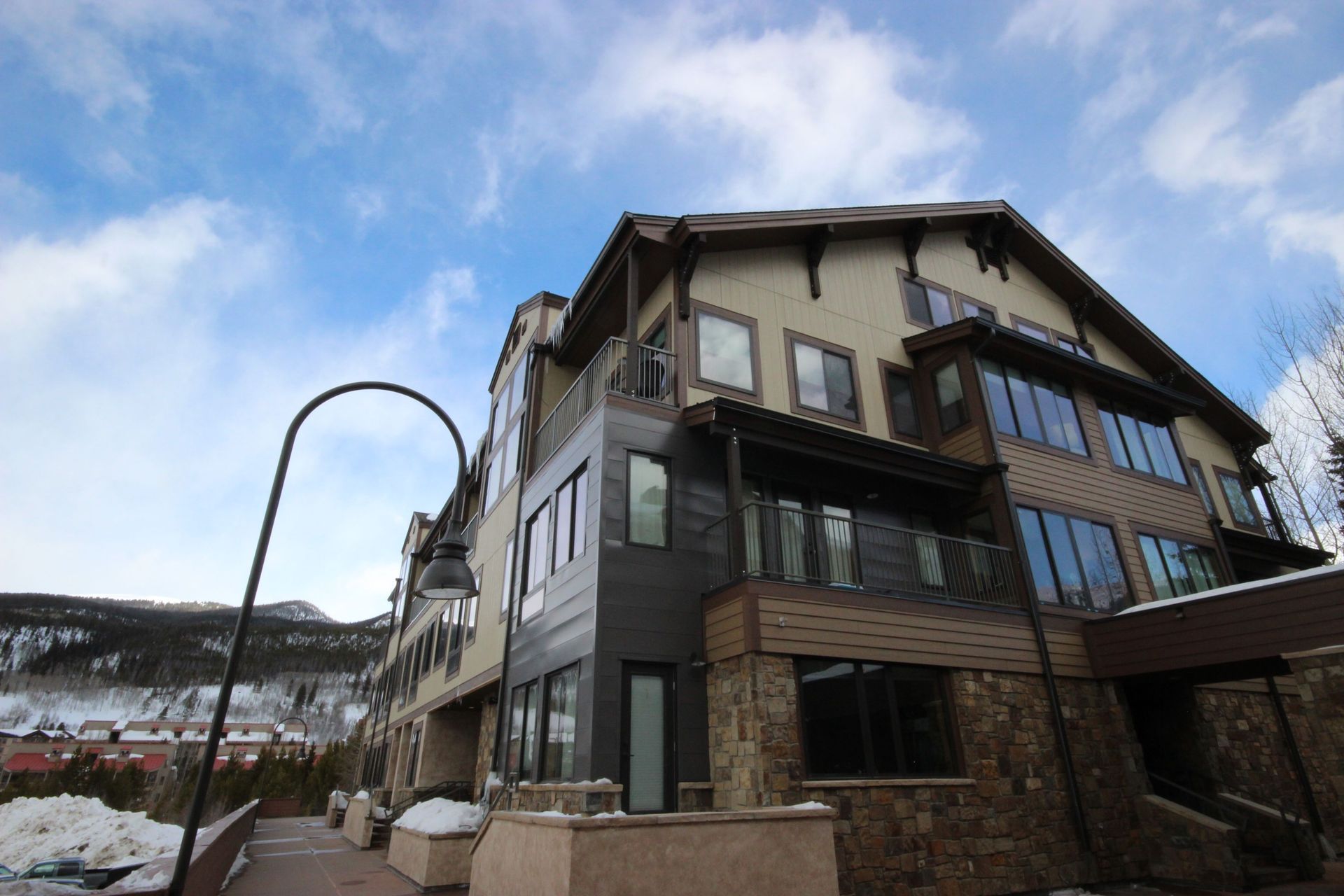 Slopeside Condos HOA in Keystone CO