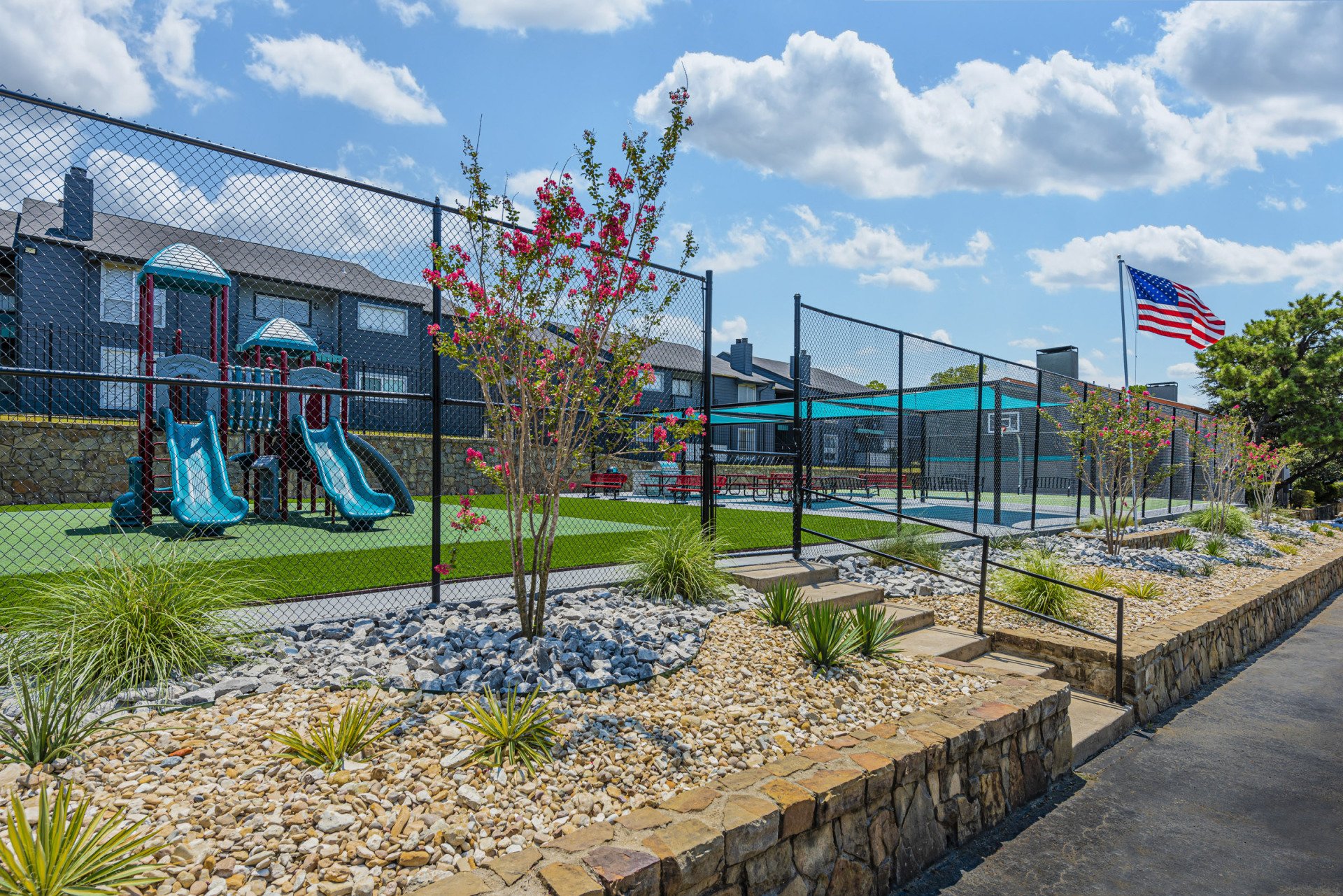 WELCOME HOME | 2121 APARTMENTS