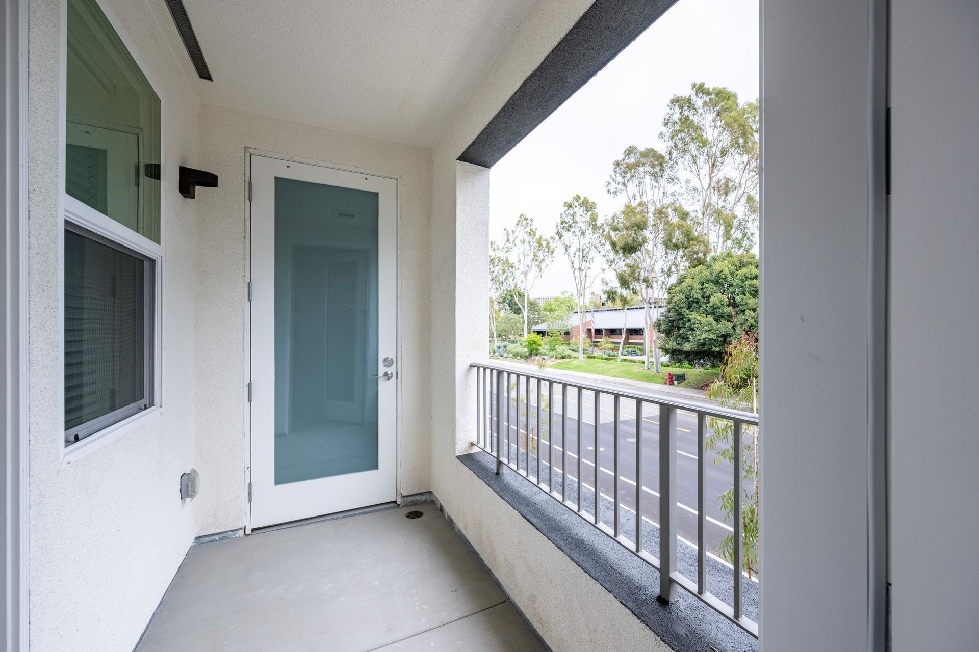 ENZO Apartments | Irvine CA Apartments