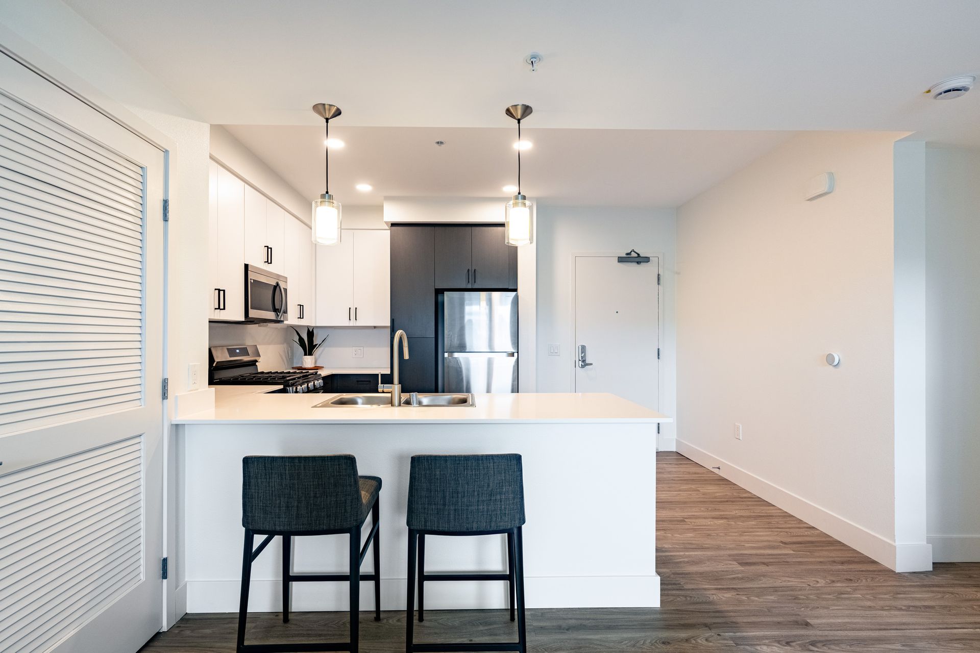 ENZO Apartments | Irvine CA Apartments