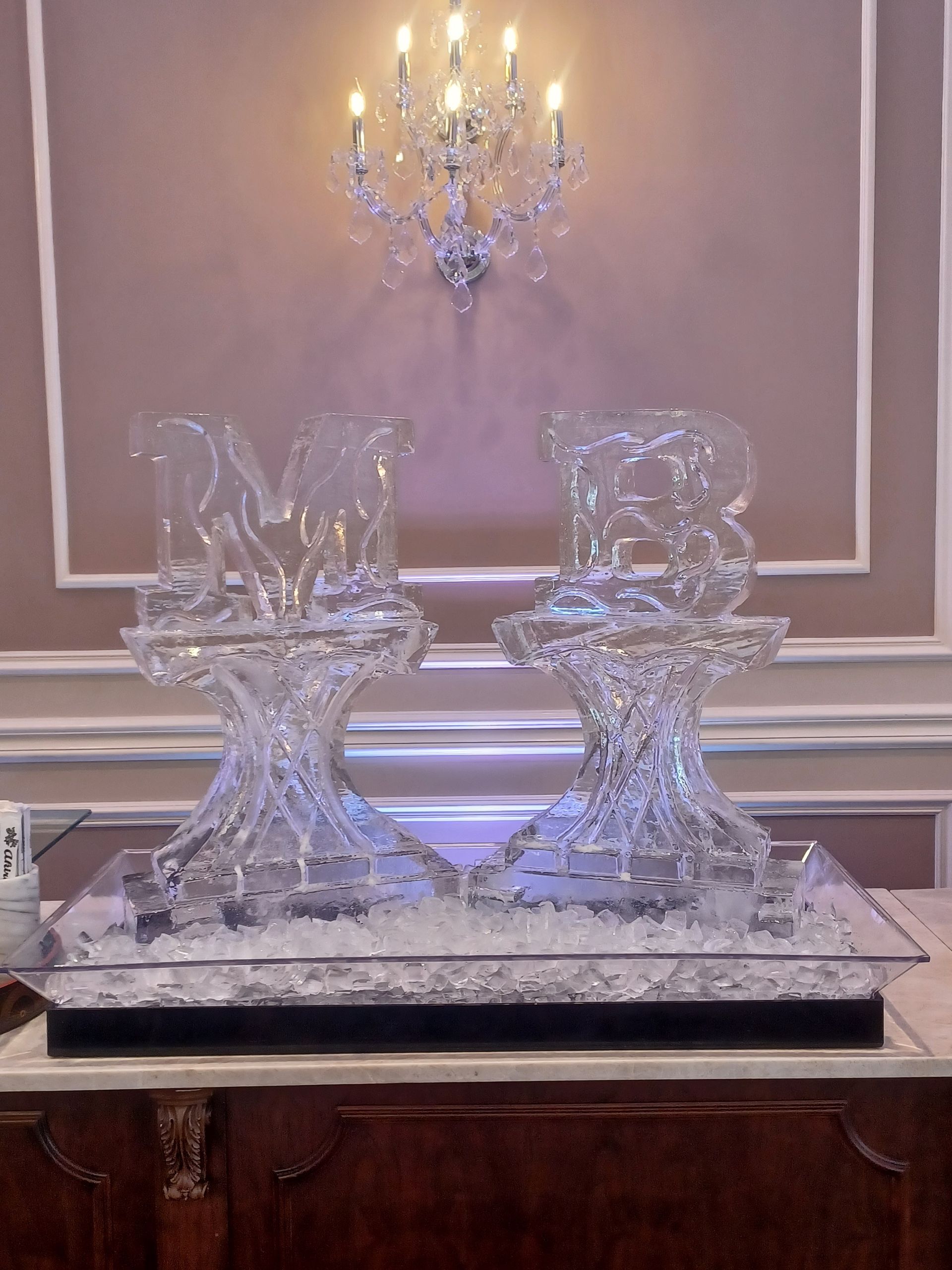 Ice Sculptures and Ice Carving | Philadelphia, PA | Franks Ice Service