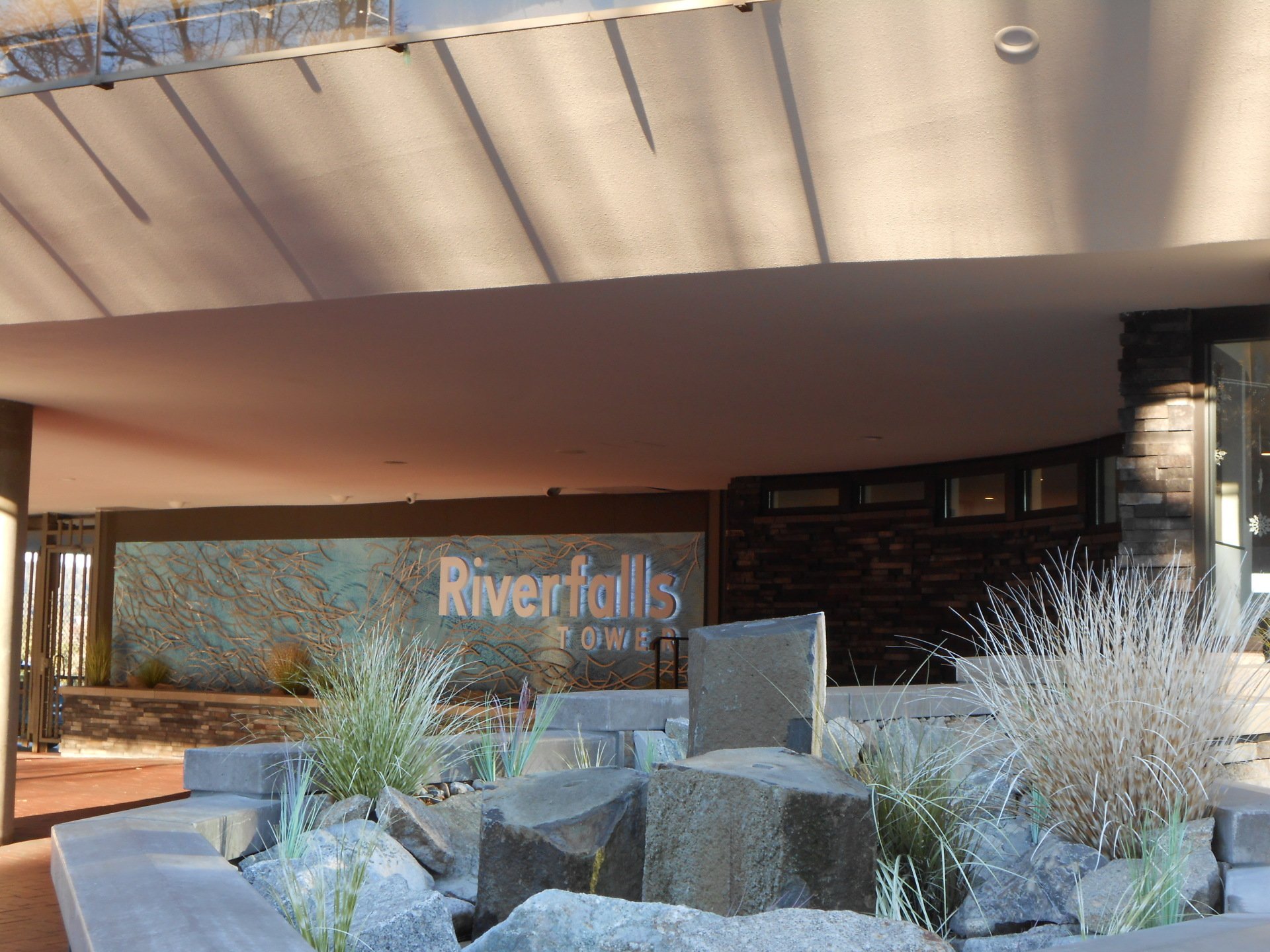 Photo Gallery - Riverfalls Tower Apartments