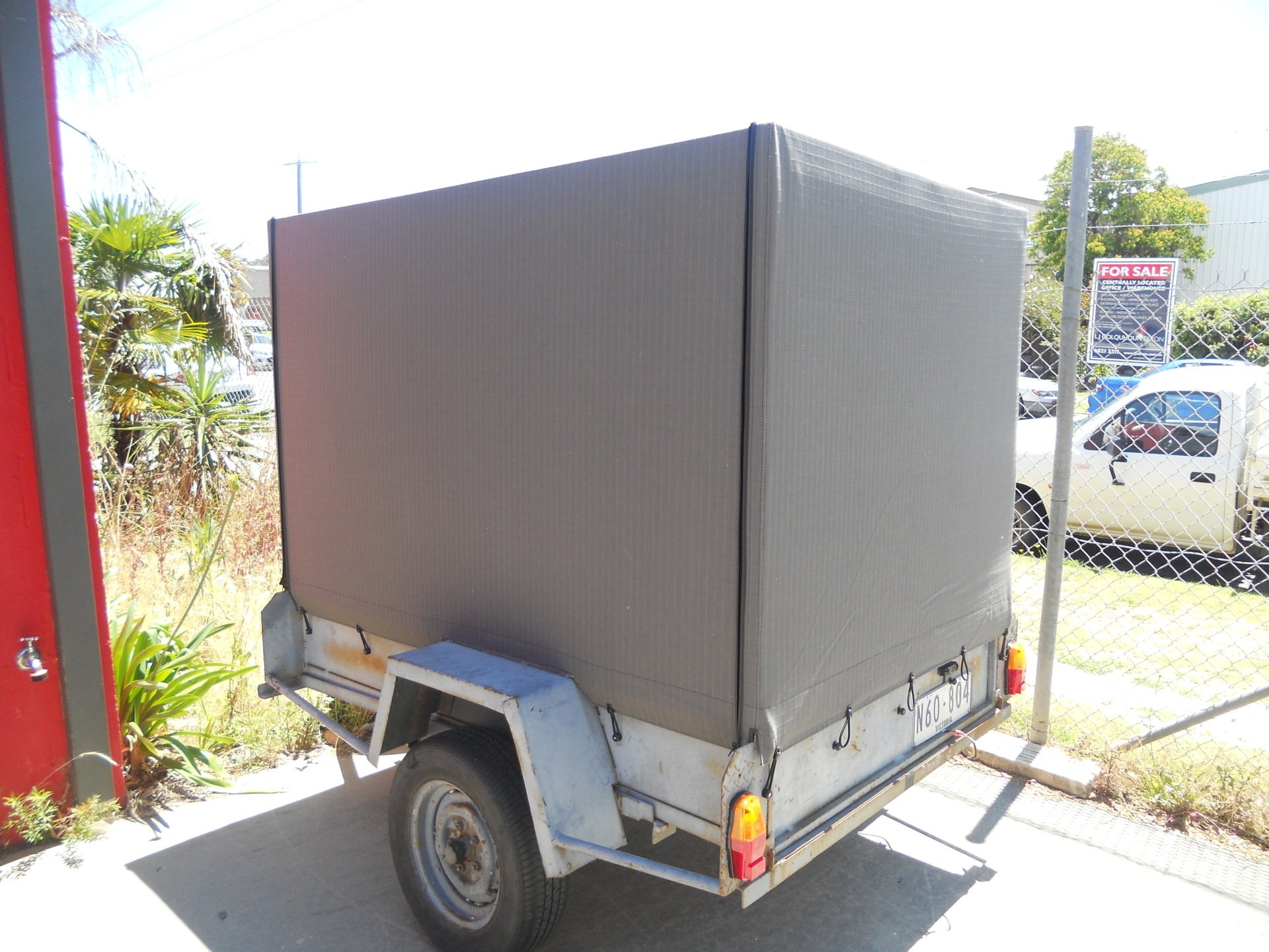 Canvas Work Albury Wodonga | Universal Upholstery