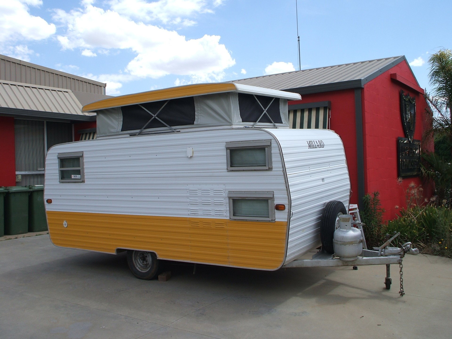 Canvas & PVC Product Upholstery Albury Wodonga