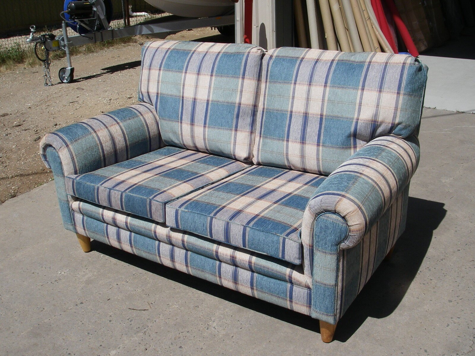 Lounge and Couch Upholster Albury Wodonga | Universal Upholstery