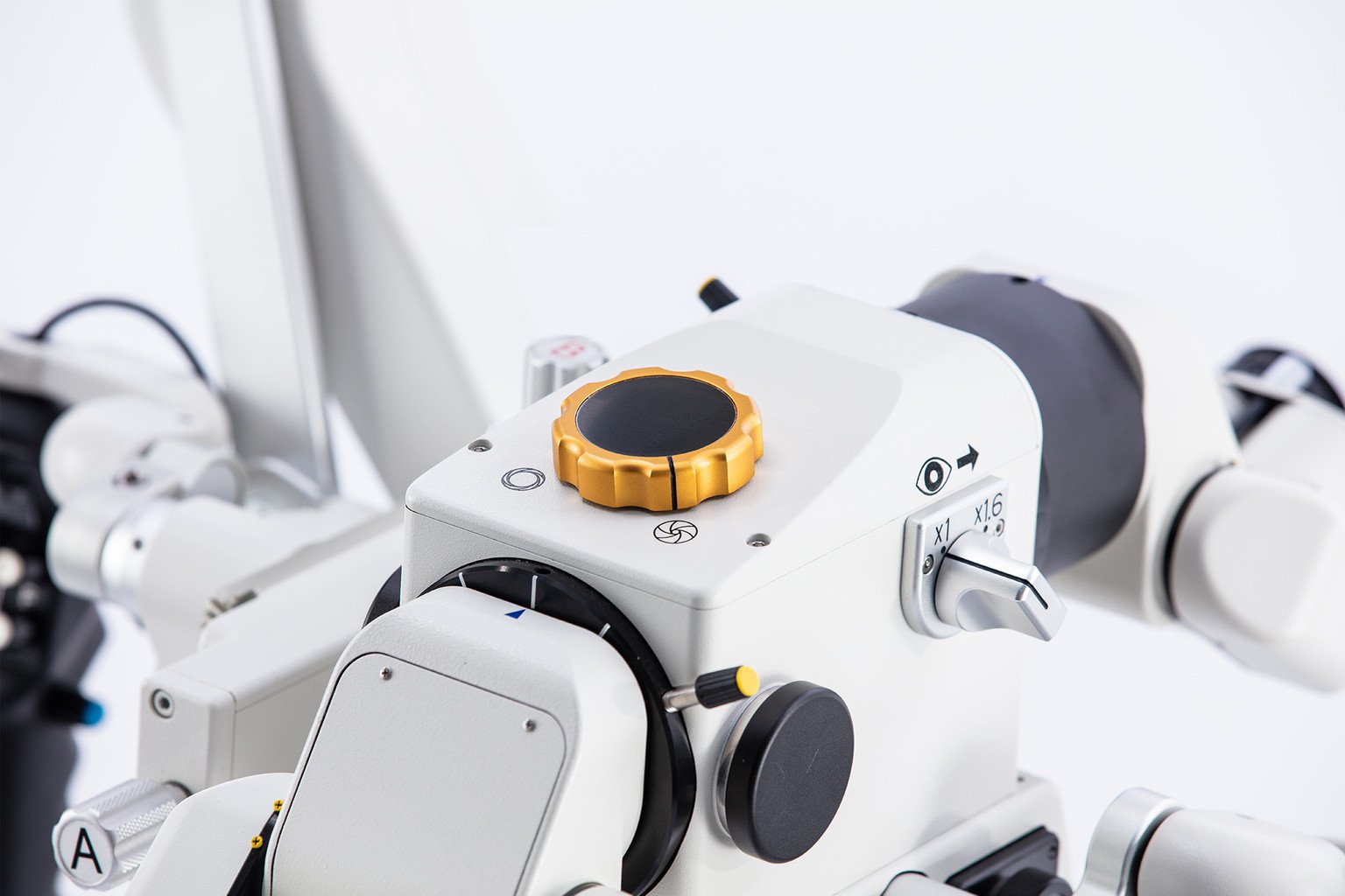 Supermicroscope Mitaka MM51