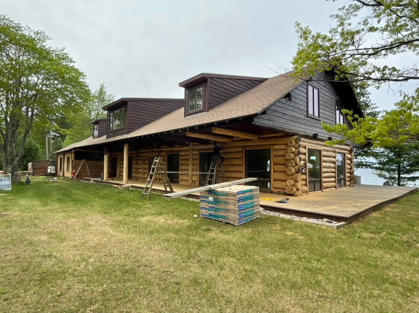 RAPID RIVER RUSTIC CEDAR LOG HOMES | Gallery