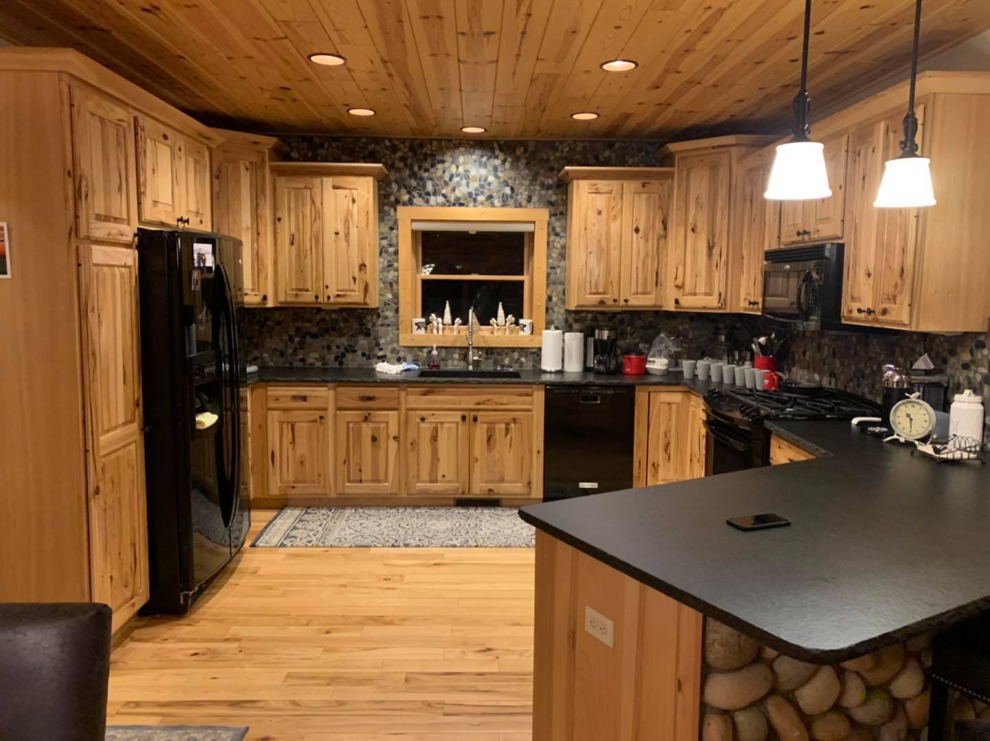 RAPID RIVER RUSTIC CEDAR LOG HOMES | Gallery