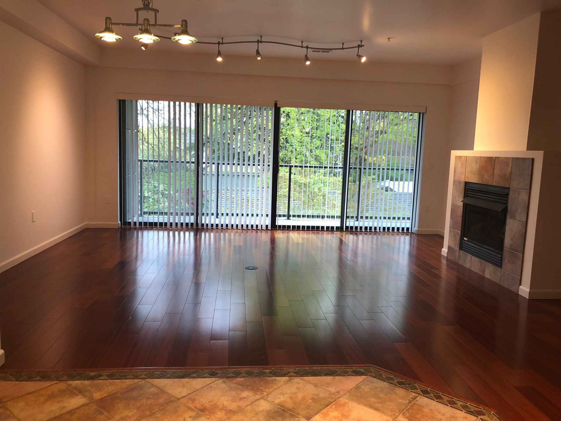 Hawthorne 44 Apartments