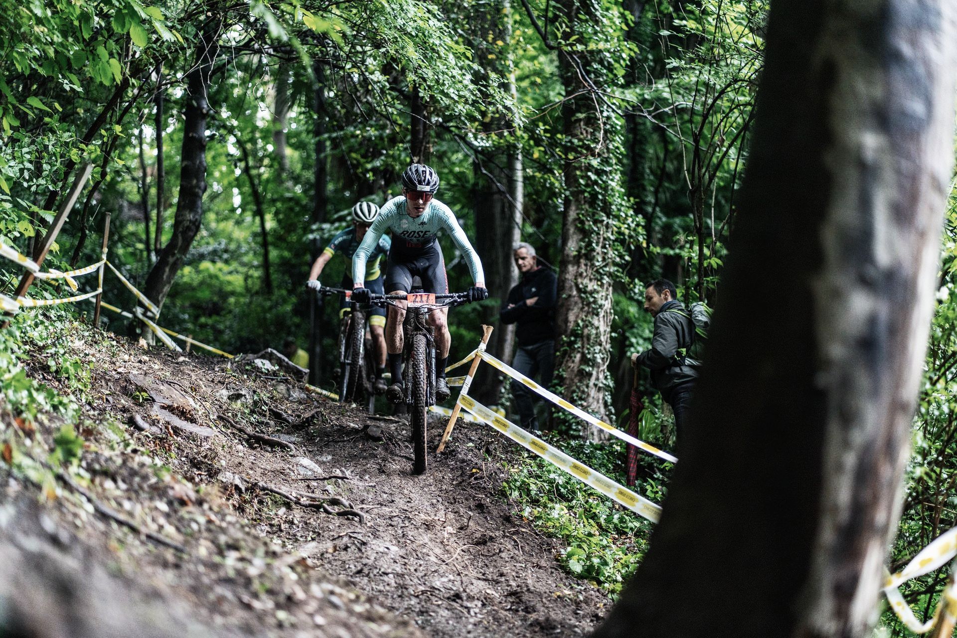 Mountainbiker Rose Bikes Schweiz Factory Racing Team, Leon Fischer ...
