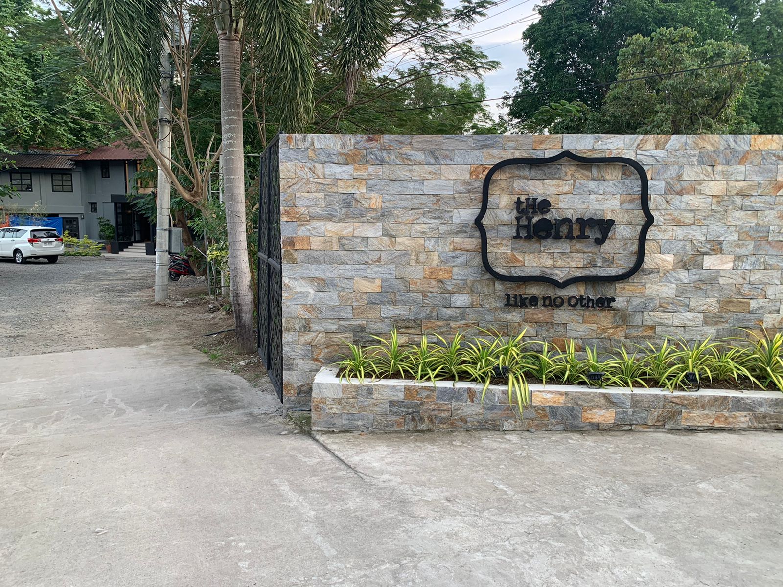 THE HENRY HOTELS AND RESORTS | Philippines
