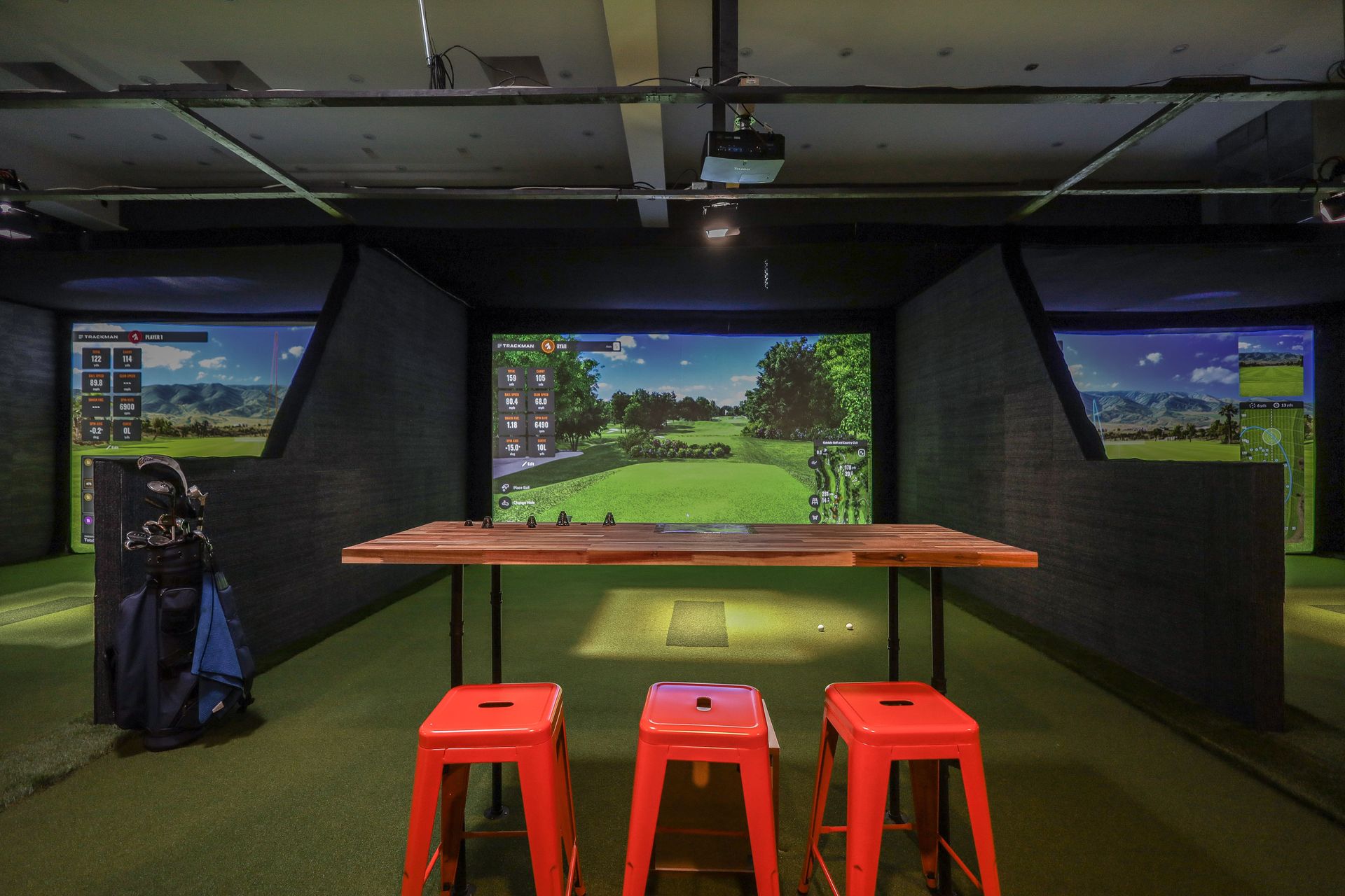 Premium Indoor Golf | Fore! | Leslieville, Mimico, Leaside