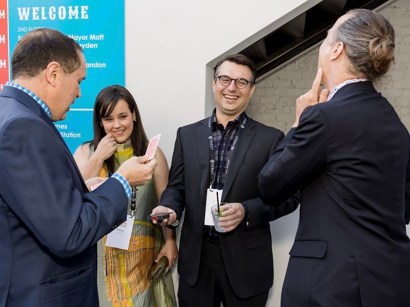 Corporate Magician in the SF Bay Area | David Martinez