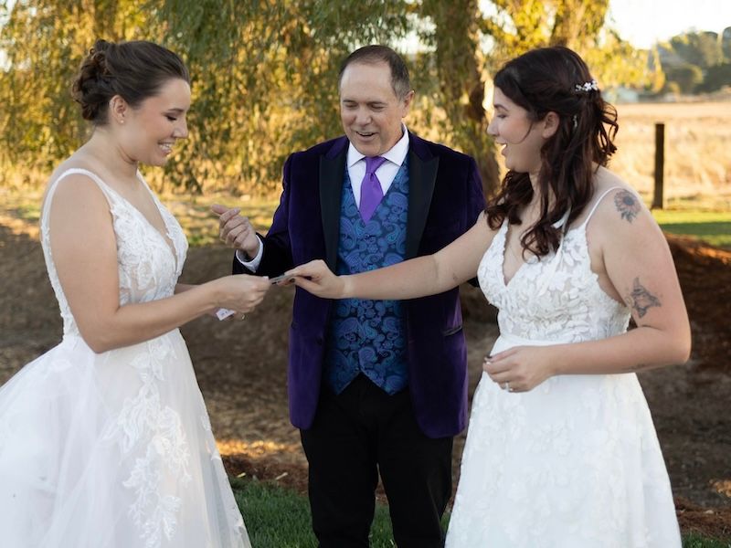 Wedding Magician in the SF Bay Area | David Martinez
