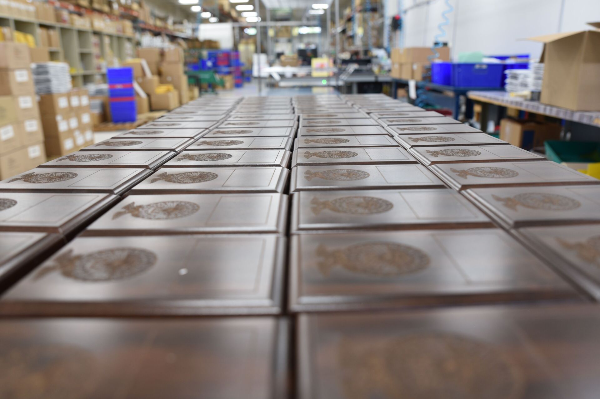 Home | Universal Lettering Co. | Experts Since 1933