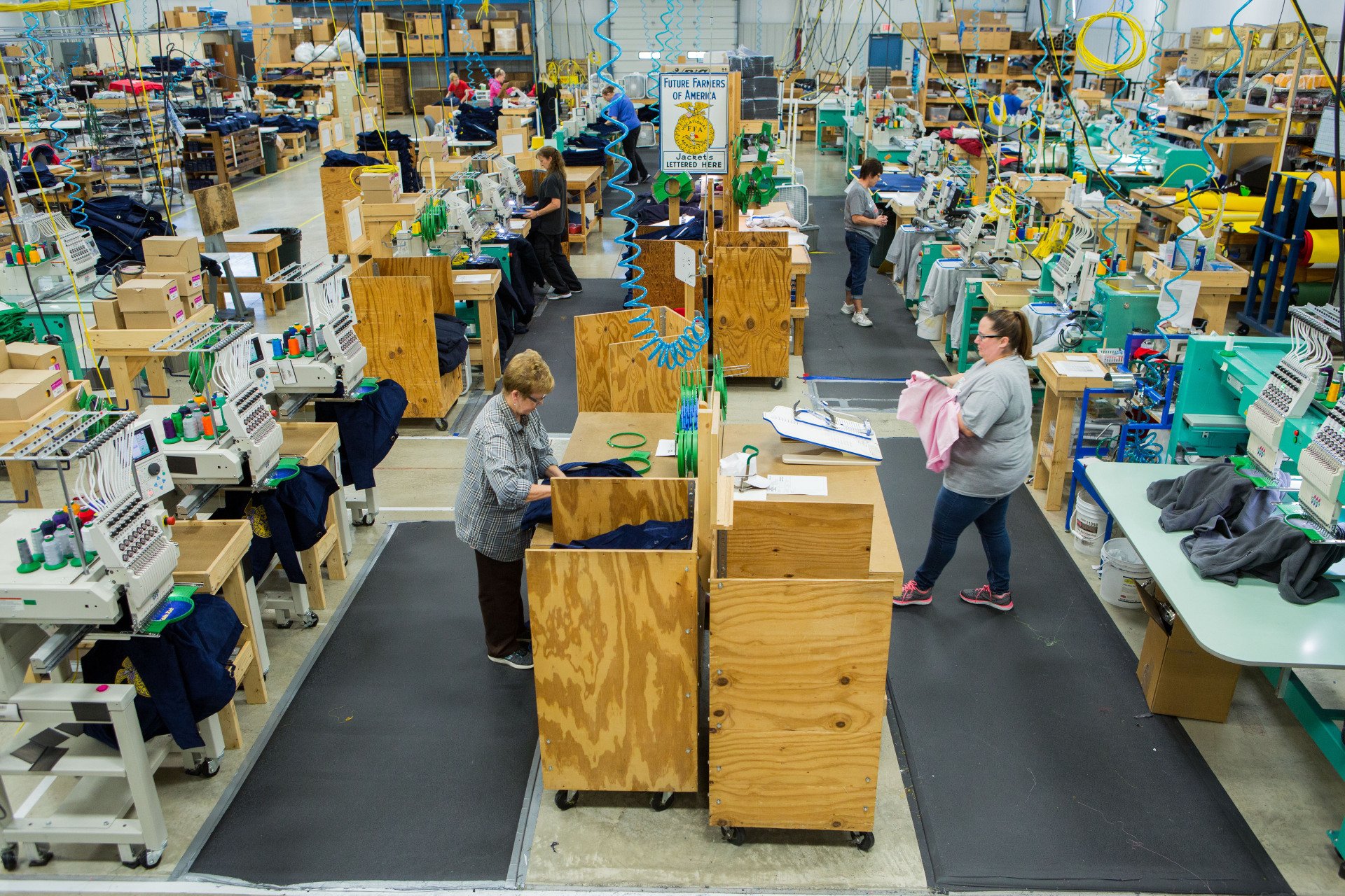 Home | Universal Lettering Co. | Experts Since 1933