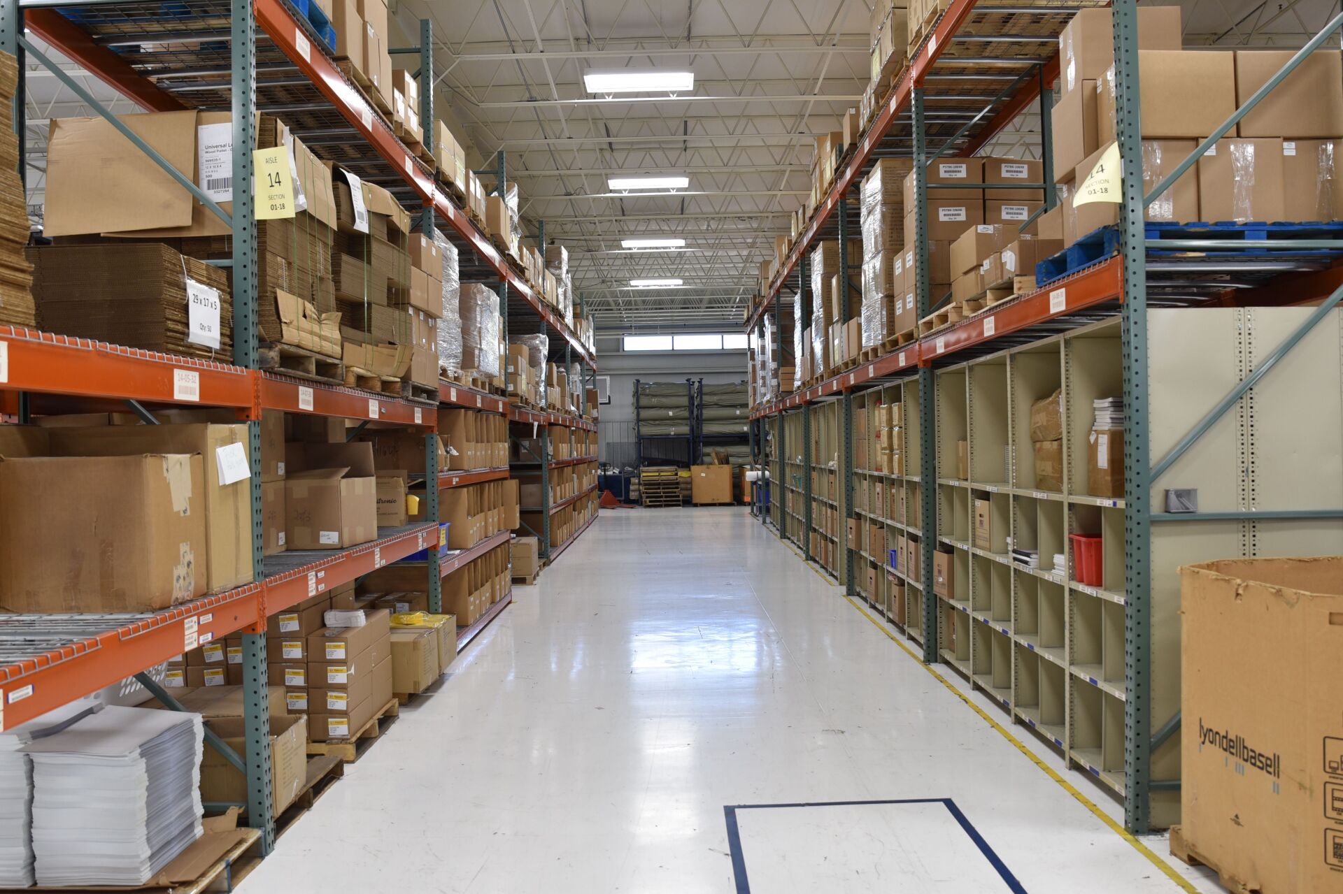 Home | Universal Lettering Co. | Experts Since 1933