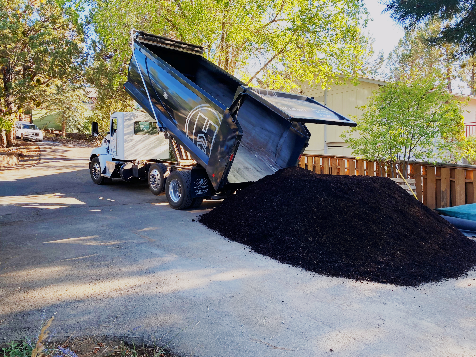 Mulching | Bend, OR | High Desert Mulching