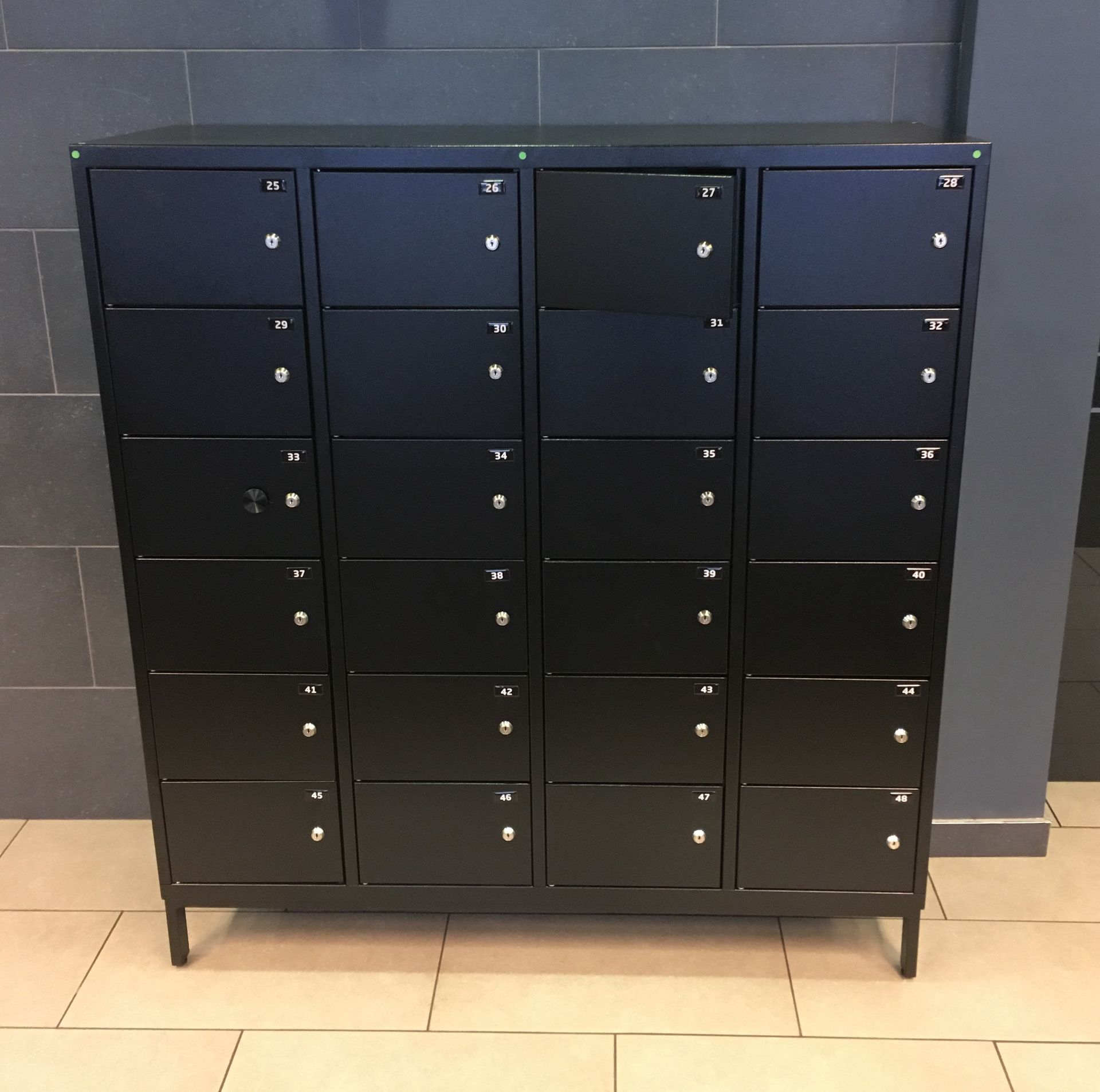 Metalinės spintos | Metalo gaminiai | Metgama