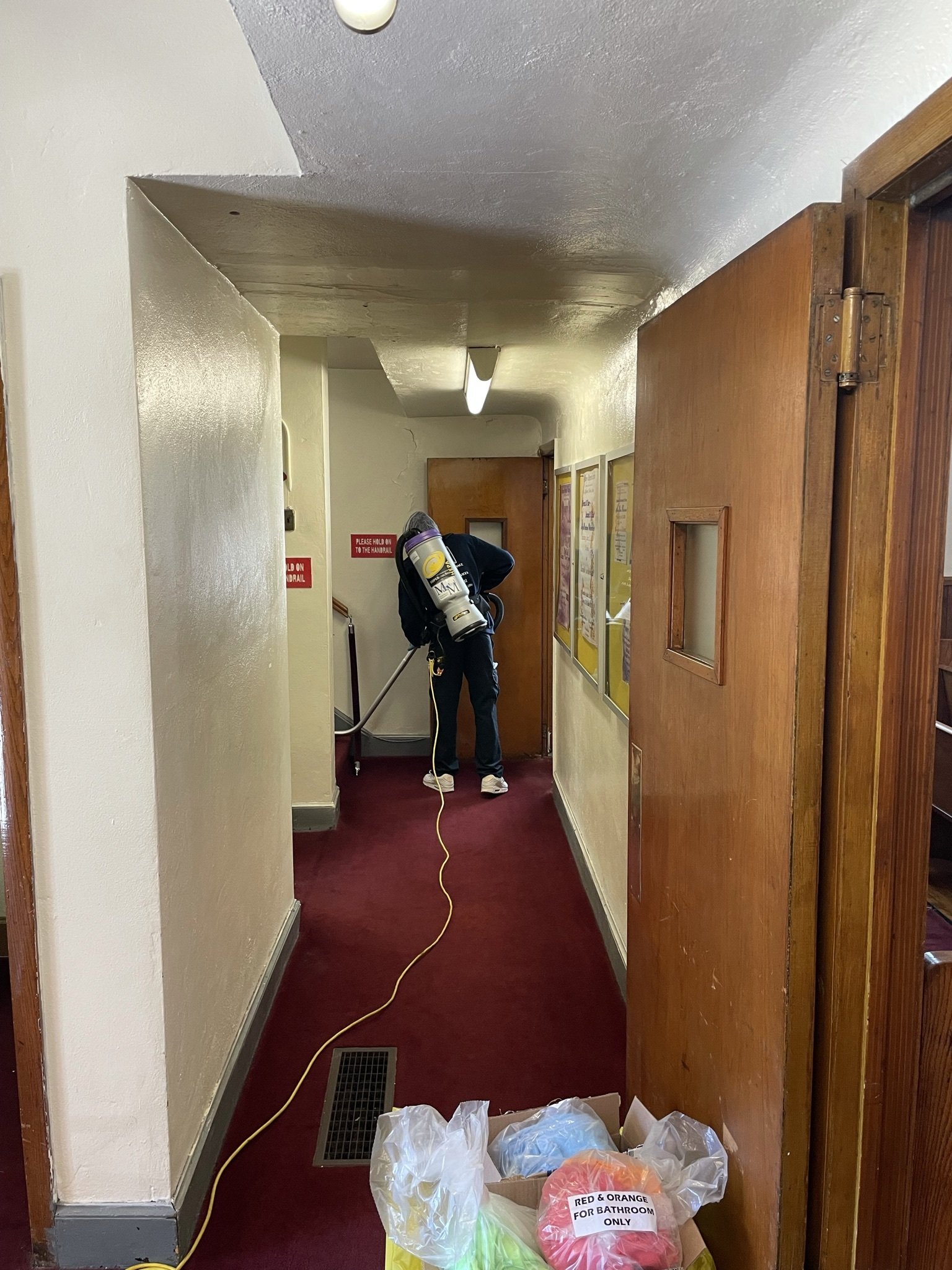 M&M Cleaning Services LLC - Commercial Cleaning & Janitorial Services