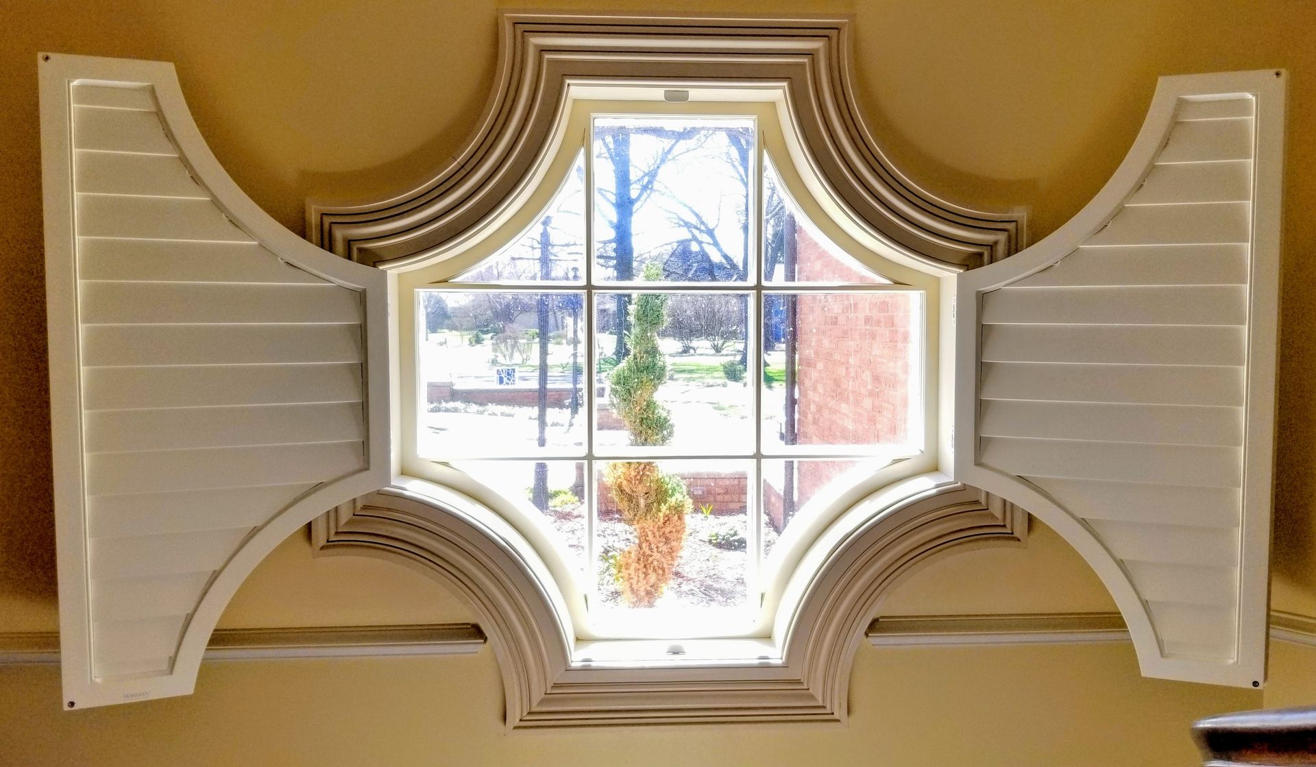 Kansas City specialty shape window coverings