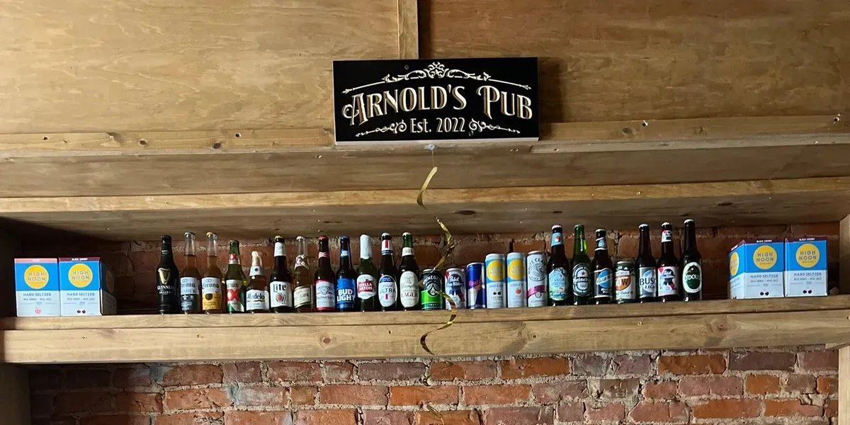 Arnold's Pub | Covington's Freshest Casual Hangout Spot