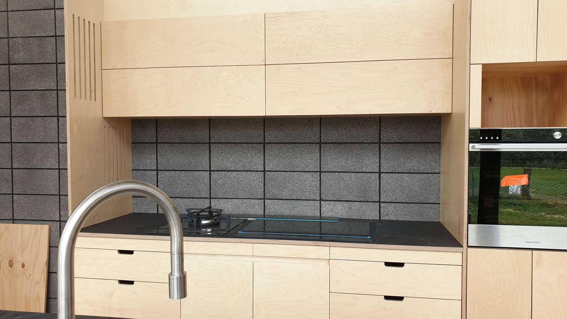 Custom Built Kitchen Benchtop & Cabinetry