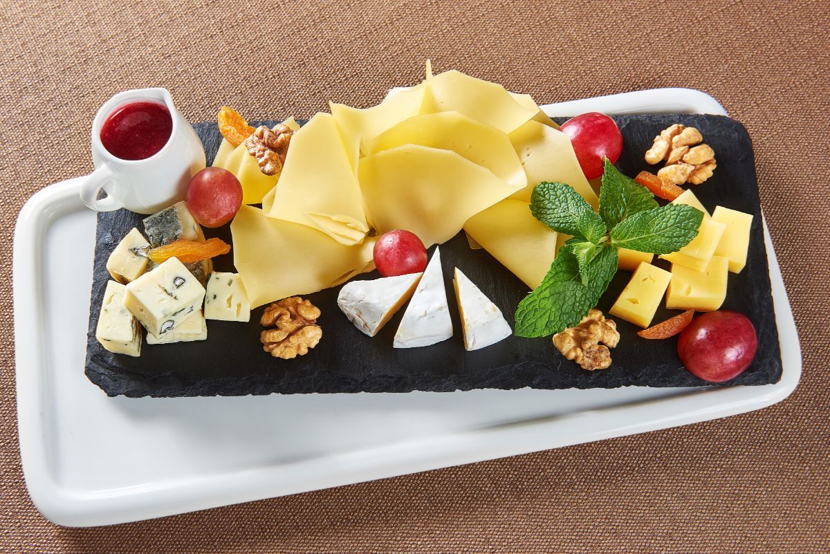 Cheese Platter Guide: Types, Ideas & Tips for Every Occasion