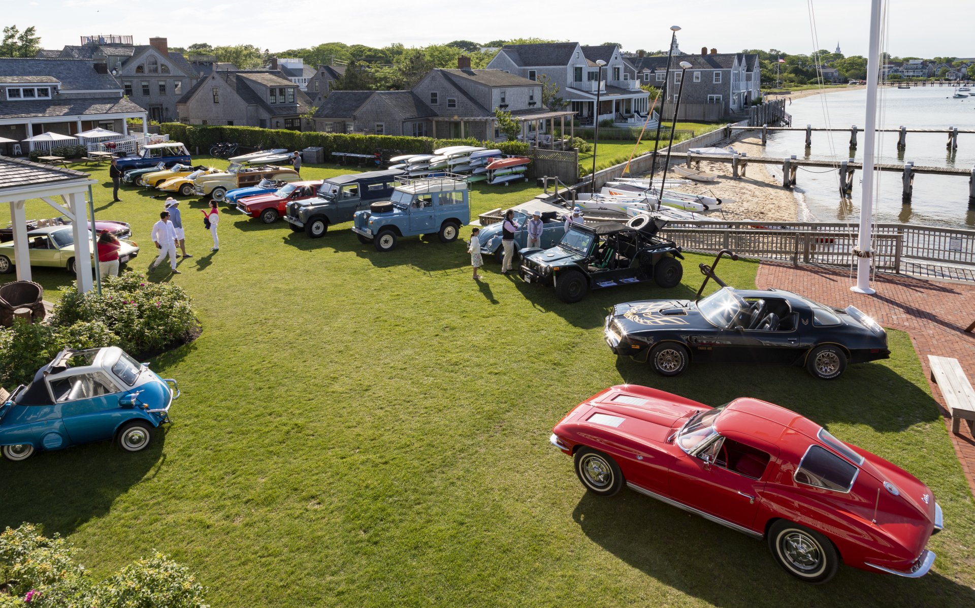 GREAT HARBOR YACHT CLUB CAR SHOW