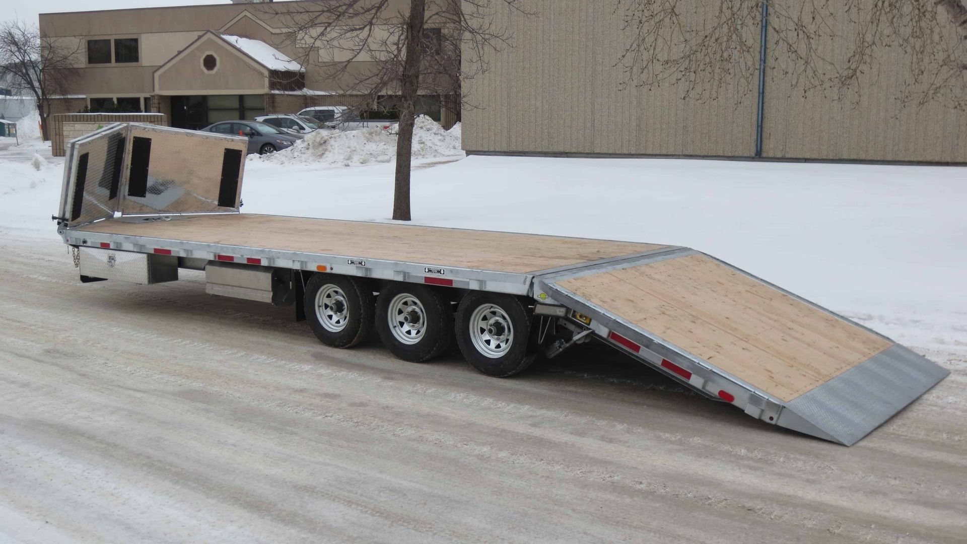 Deck Over Trailers | Saturn Industries | Winnipeg, Manitoba