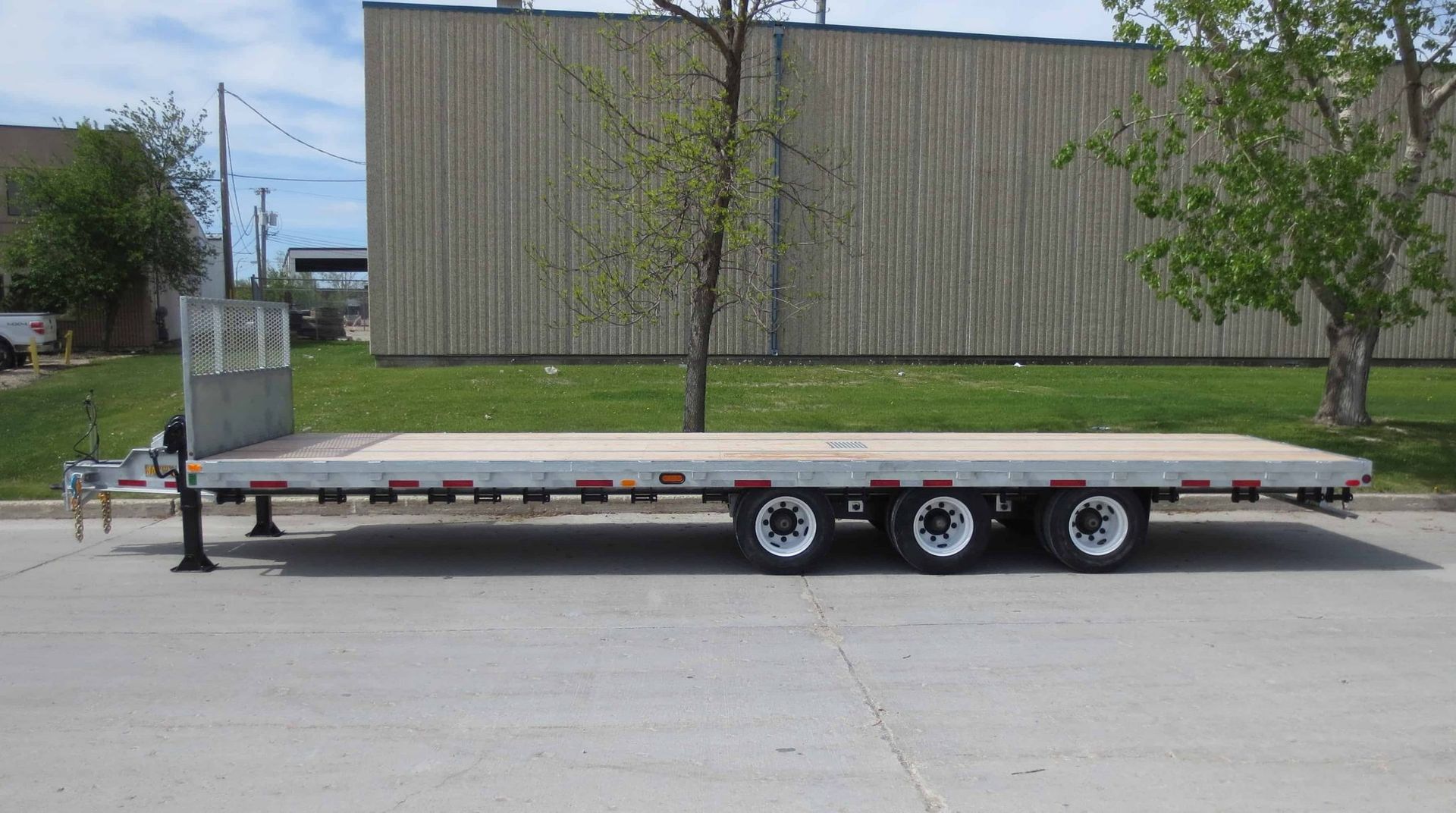 Deck Over Trailers | Saturn Industries | Winnipeg, Manitoba
