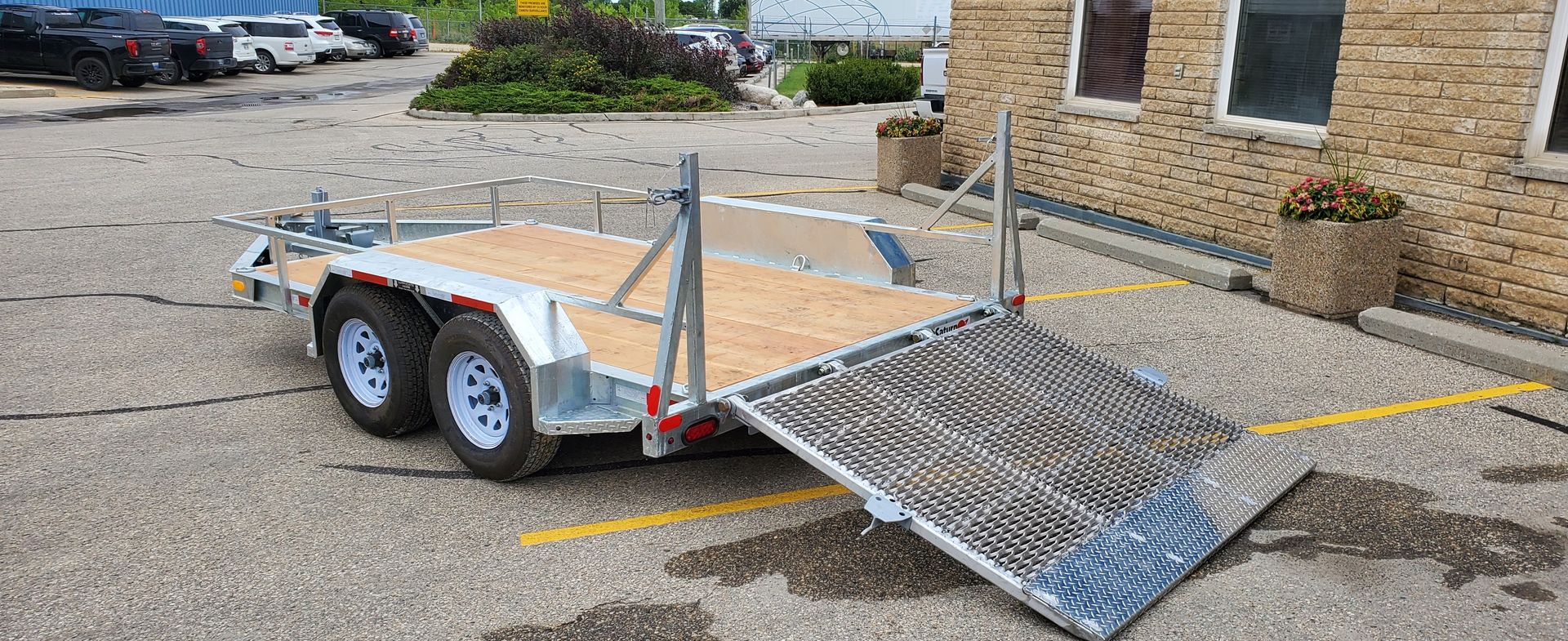 Utility Trailers | Saturn Industries | Winnipeg, Manitoba