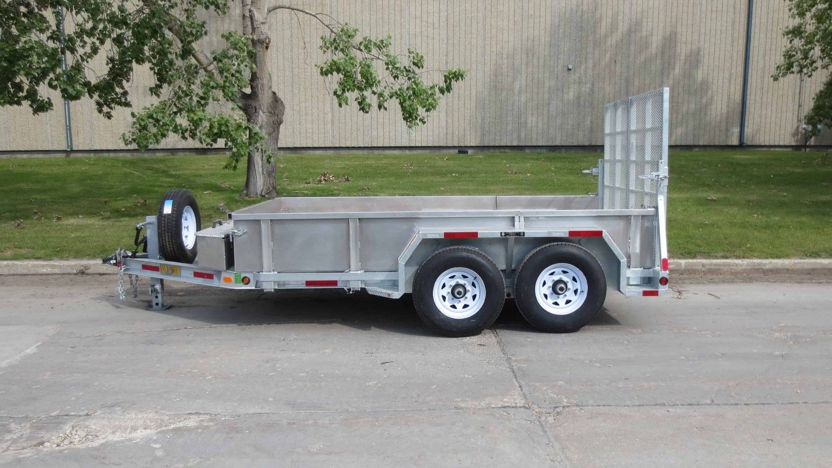 Utility Trailers | Saturn Industries | Winnipeg, Manitoba
