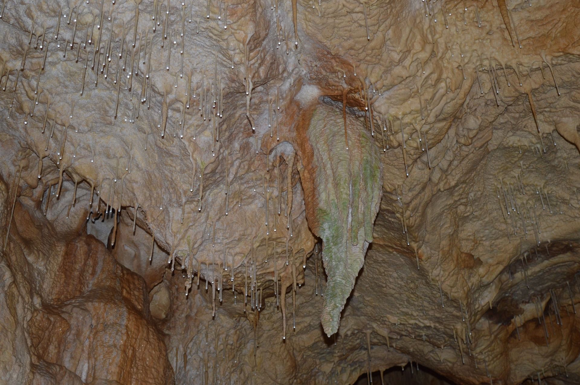 What are cave pearls? (And 14 more unusual cave formations)