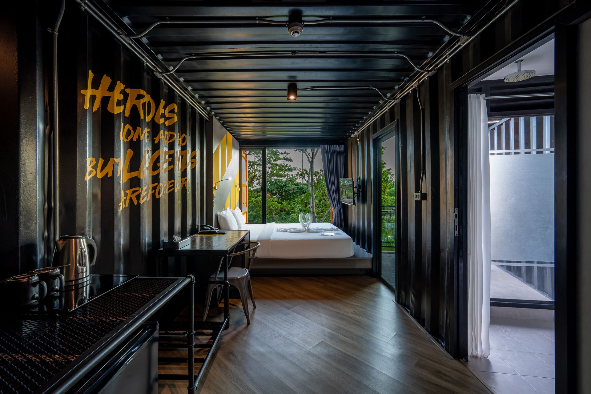 Comfortable & Affordable Rooms in Phuket - Hivetel