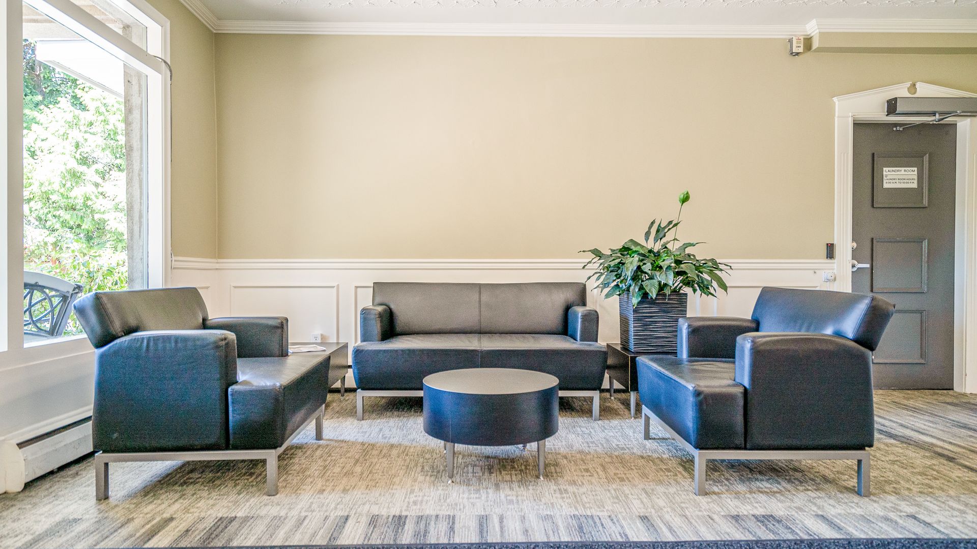 Fraser Tolmie Apartments - Gallery