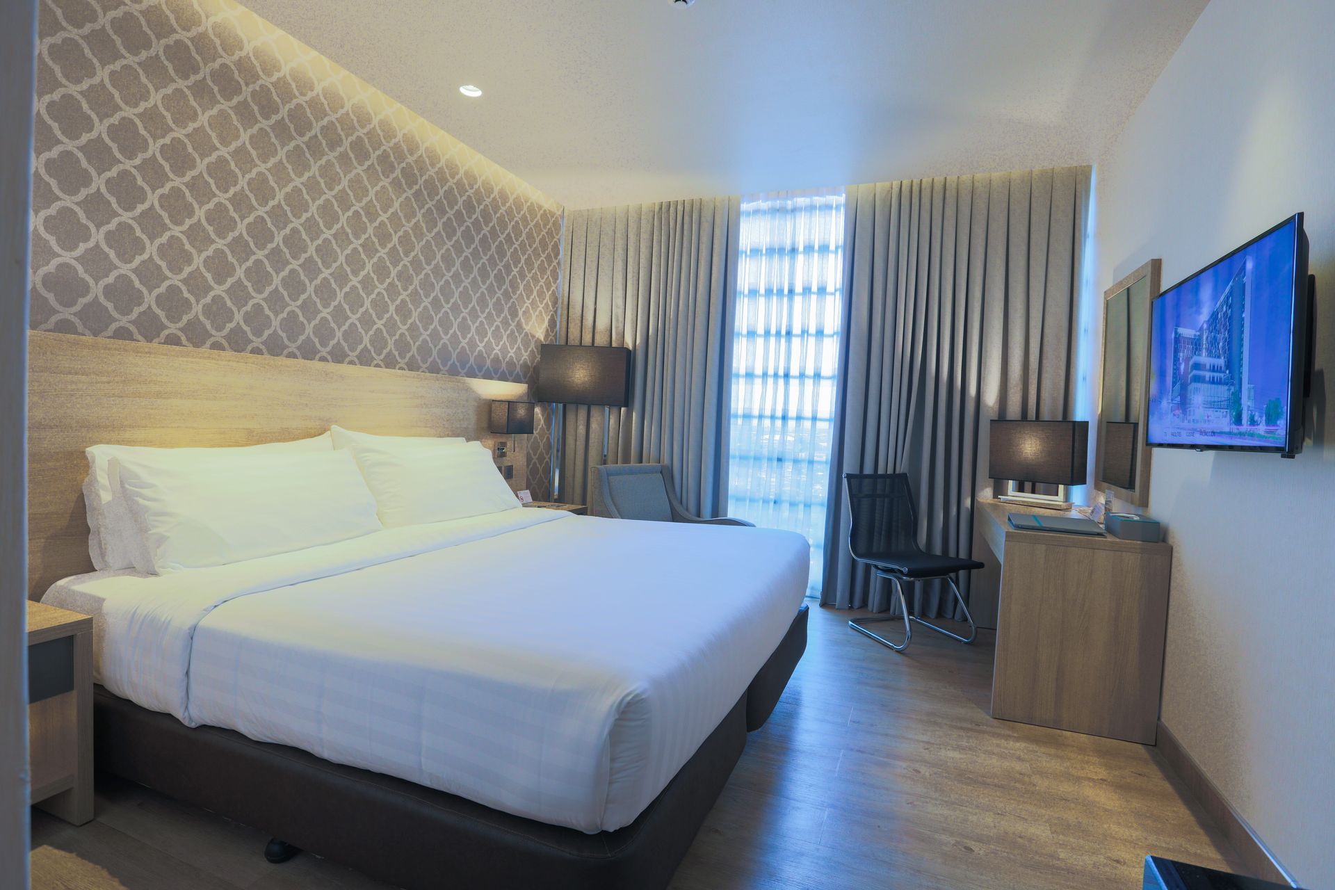 bai Hotel Cebu Mandaue | DELUXE ROOM | Philippines