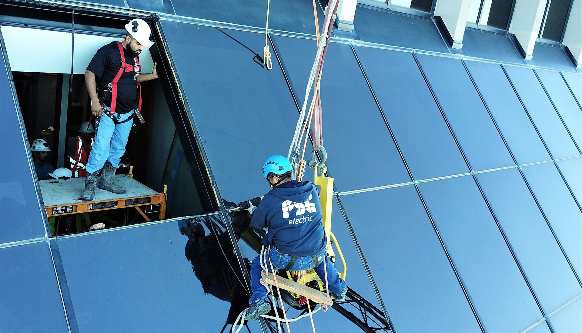 Mo Glass | Trusted Glass Specialist