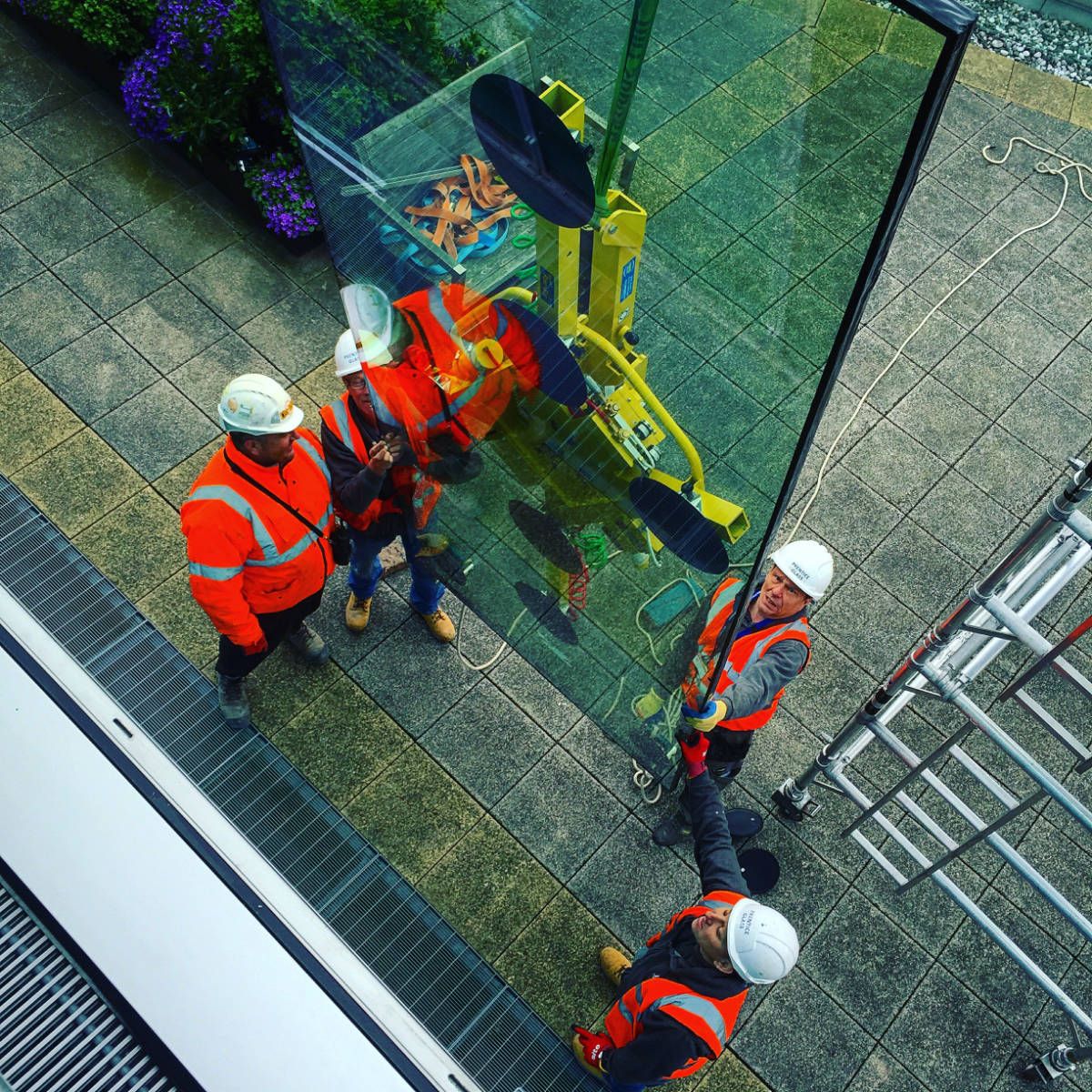 Mo Glass | Trusted Glass Specialist