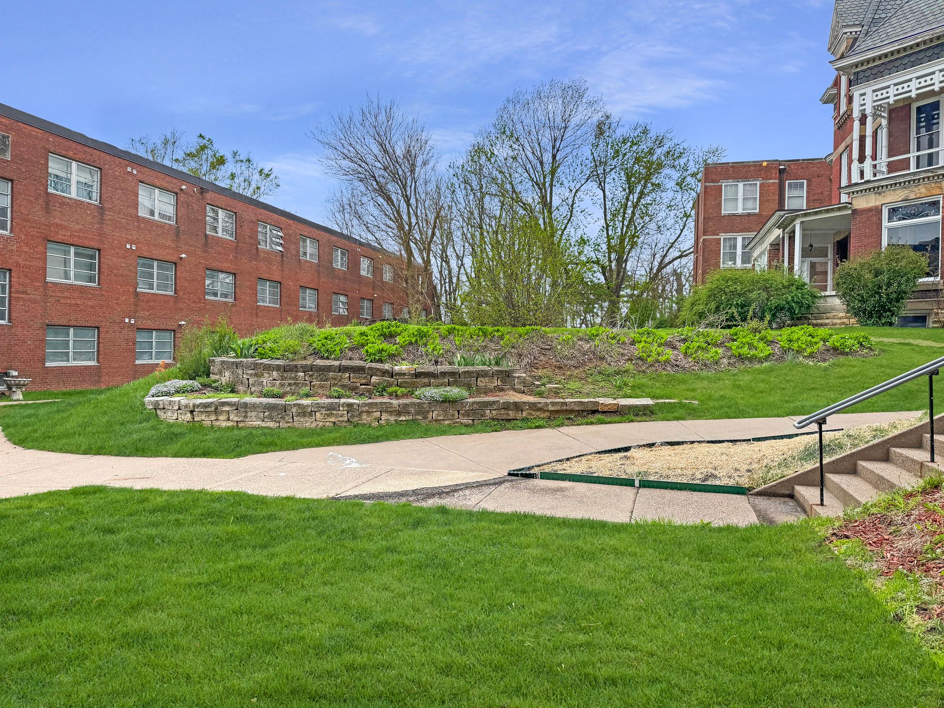 Senior Apartments for 55+ | Marycrest Apartments | Davenport, IA
