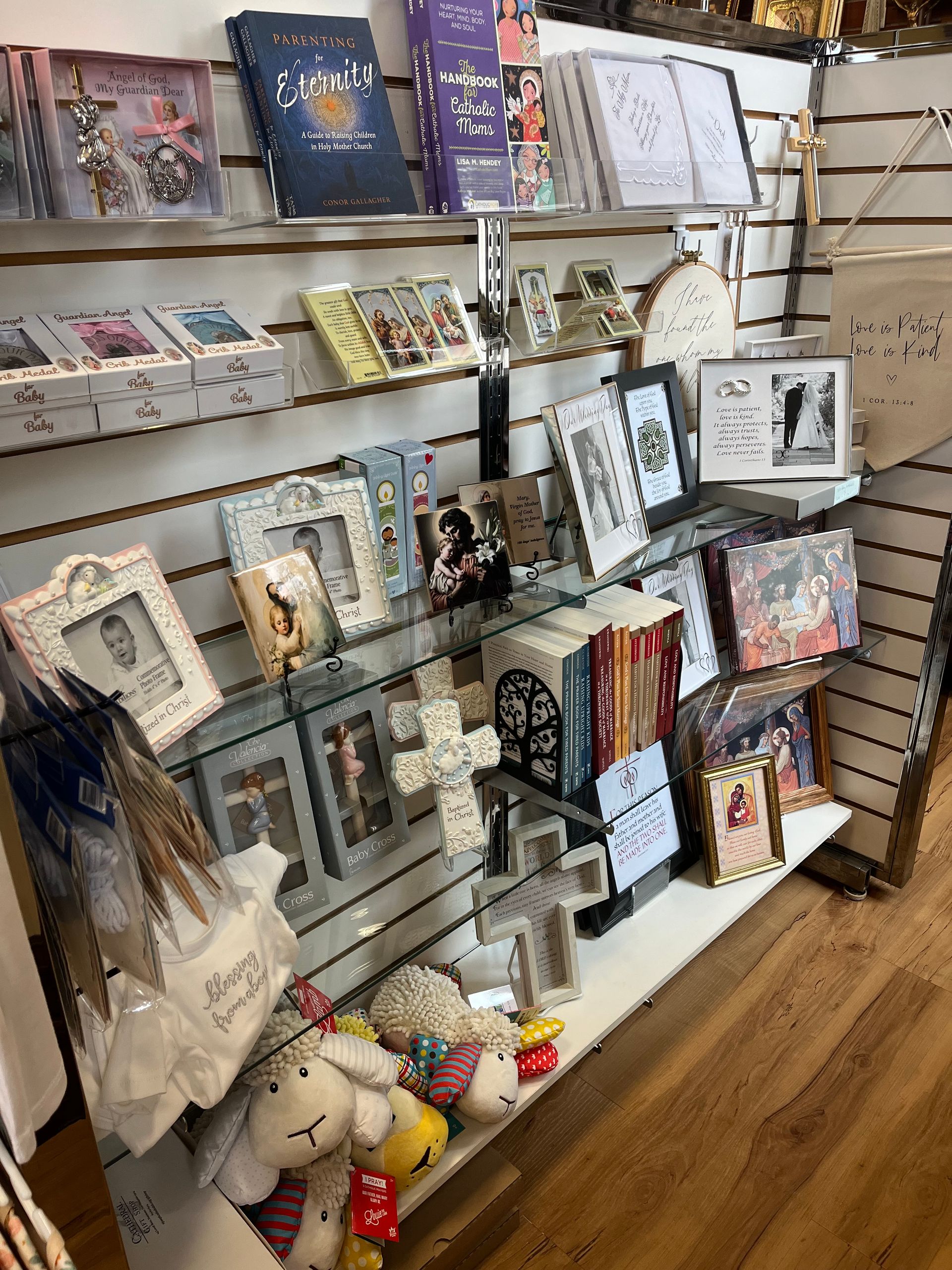 THE CATHEDRAL GIFT SHOP