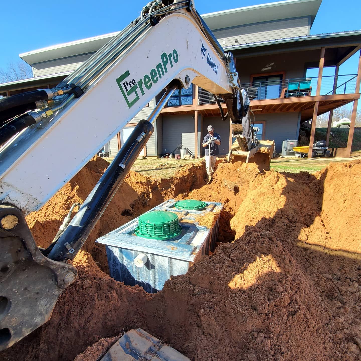 Spotting the Signs: How to Identify a Failing Septic Field Line