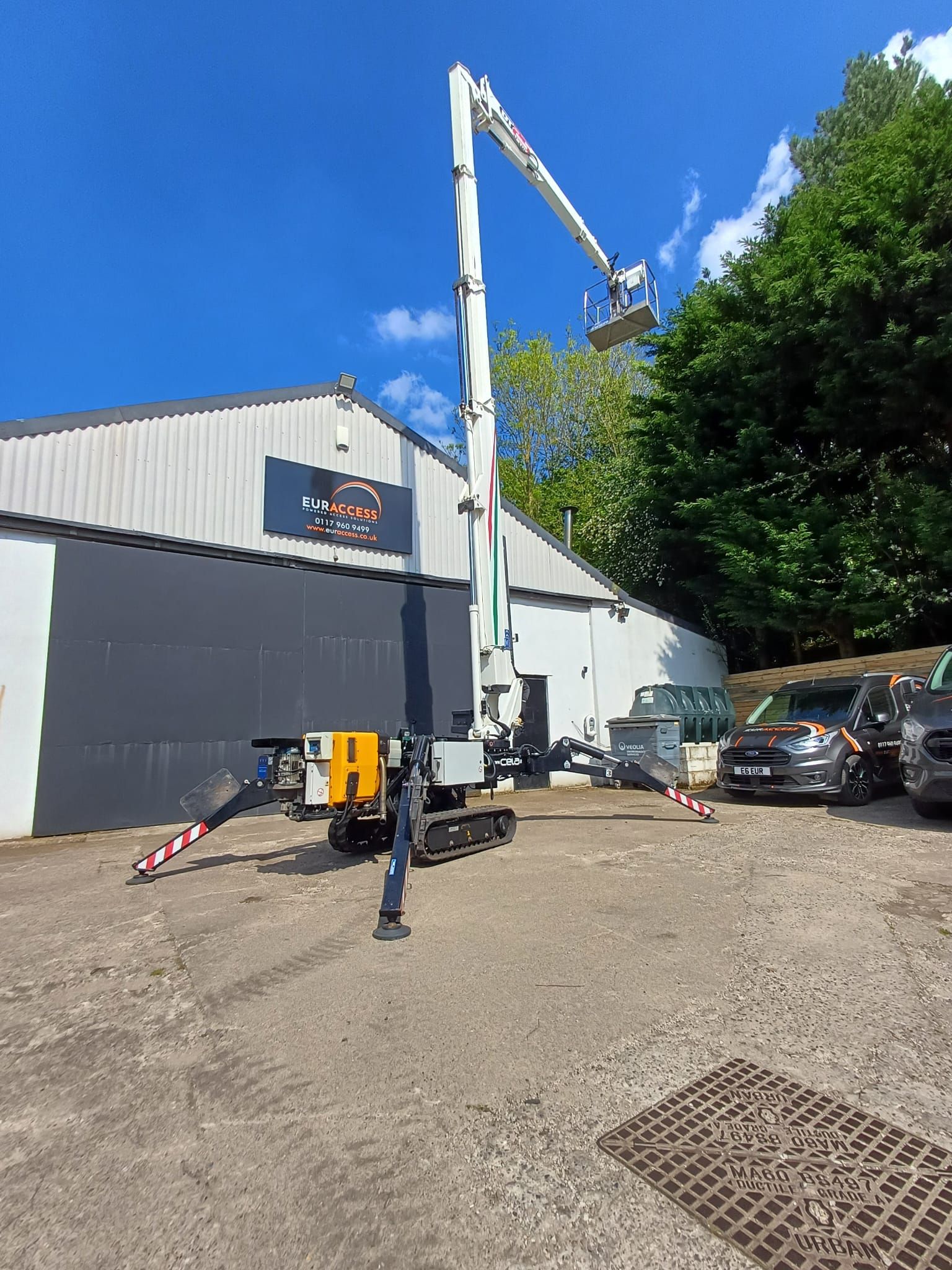 Gallery | Used Powered Access and Scissor Lift Machines at Euracess