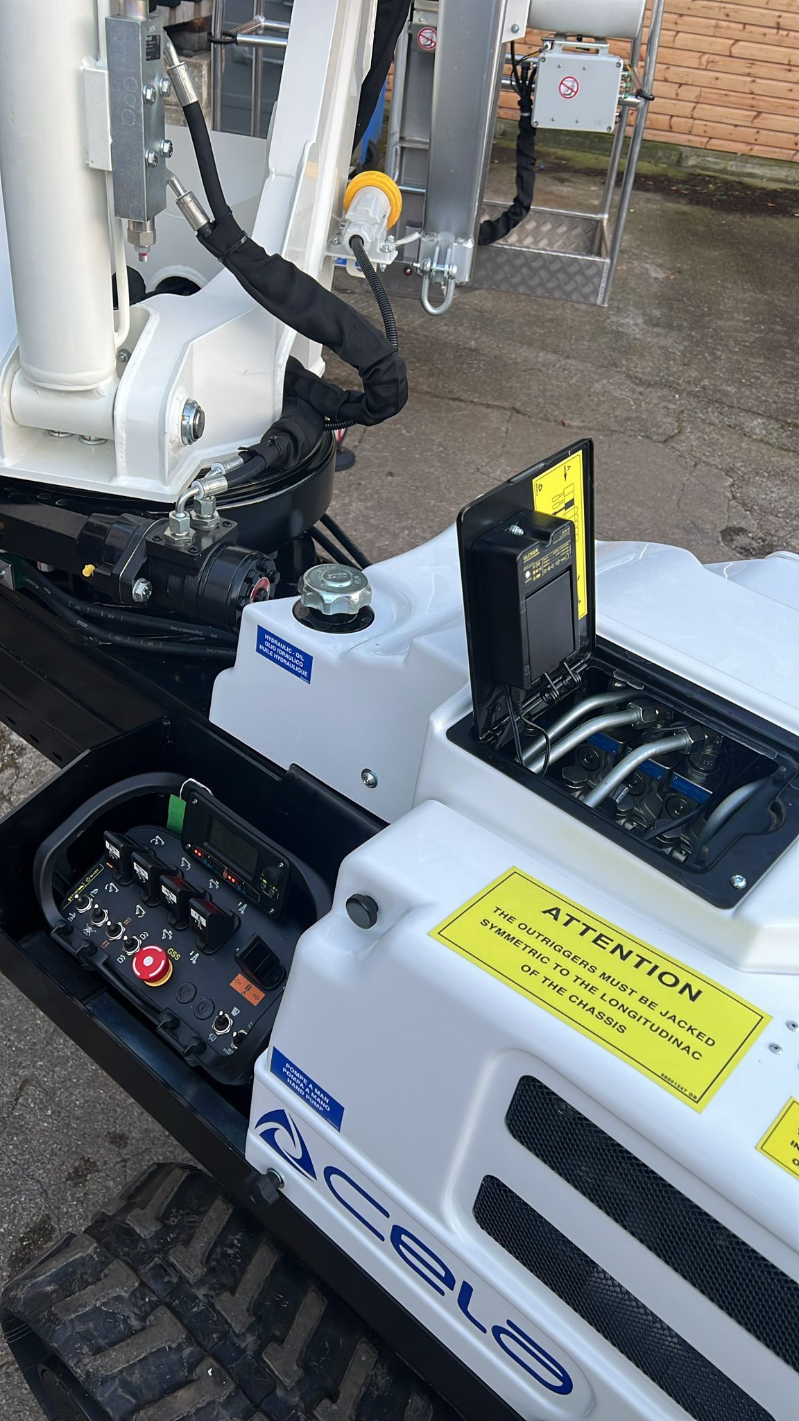 Gallery | New Powered Access and Scissor Lift Machines at Euracess